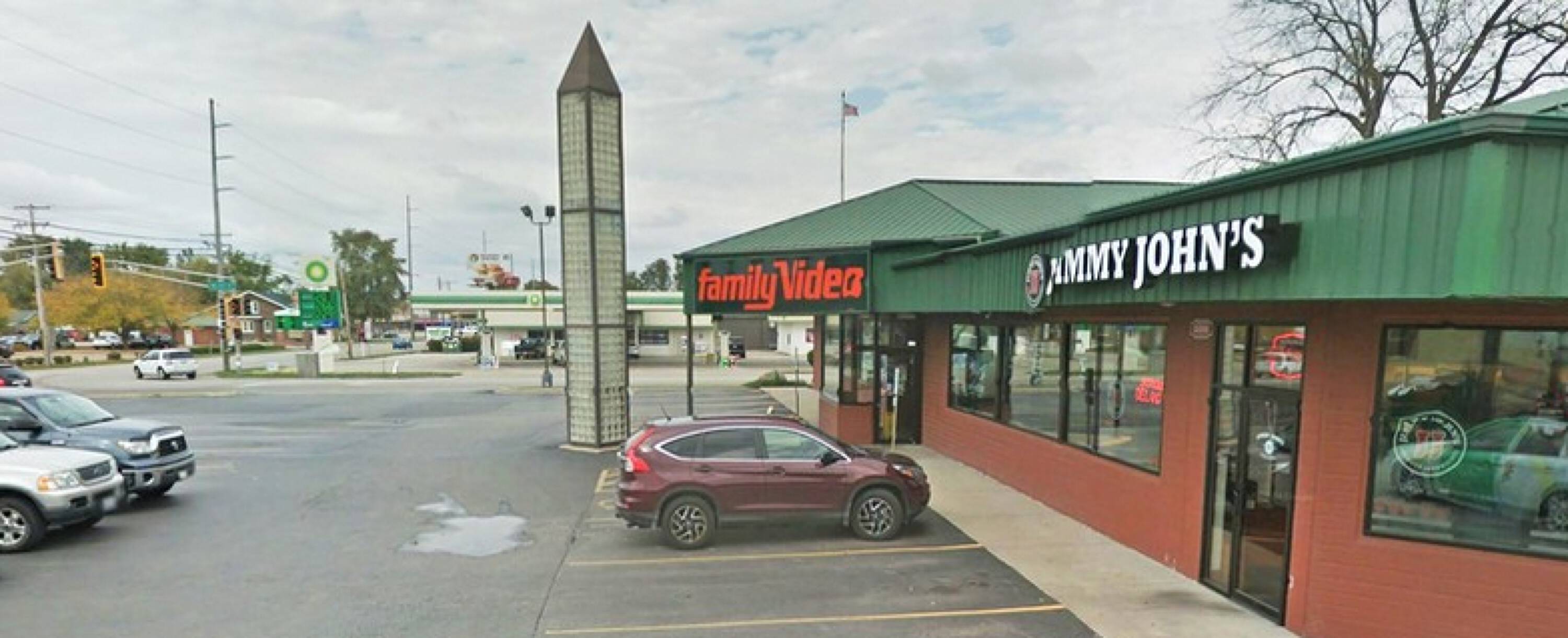 210 N Main, Chatham, IL 62629 | Crexi.com