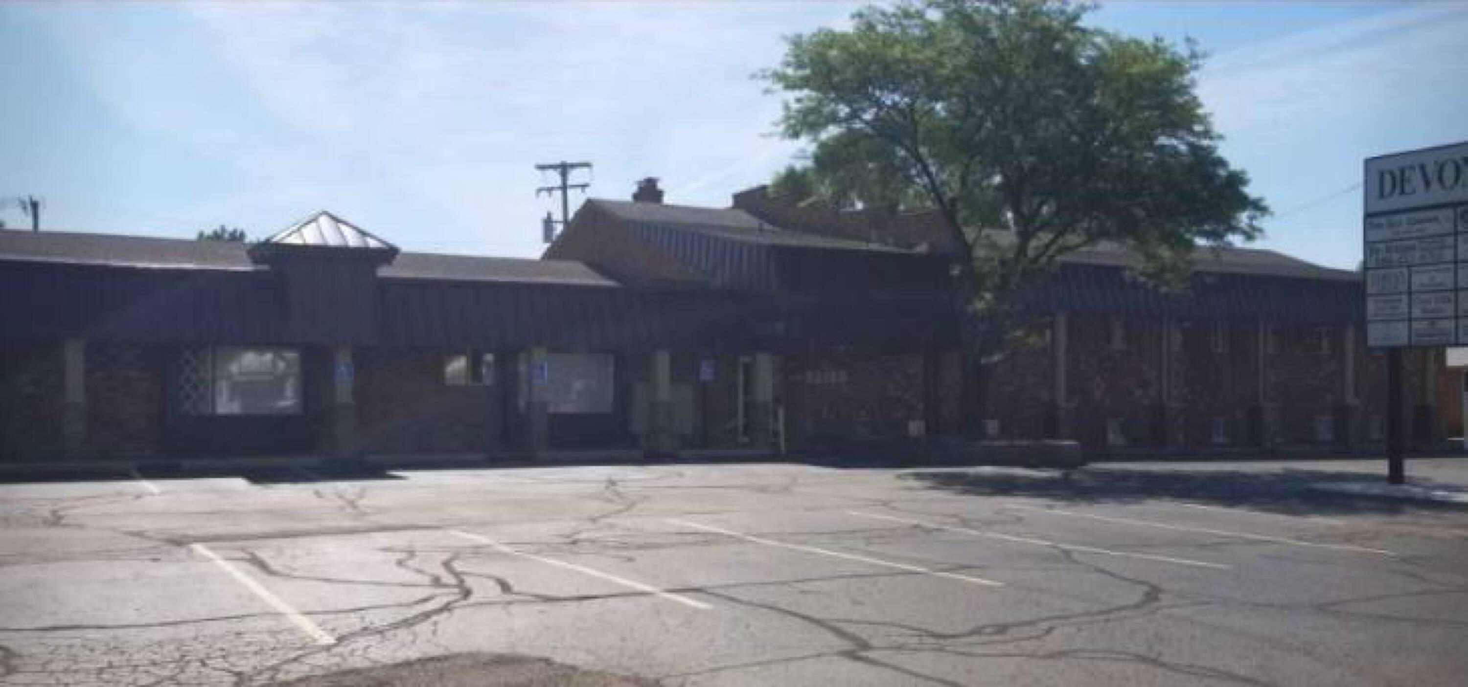 52188 VAN DYKE AVE Shelby Township MI 48316-3567 APN: 23-07-15-153-034 ...