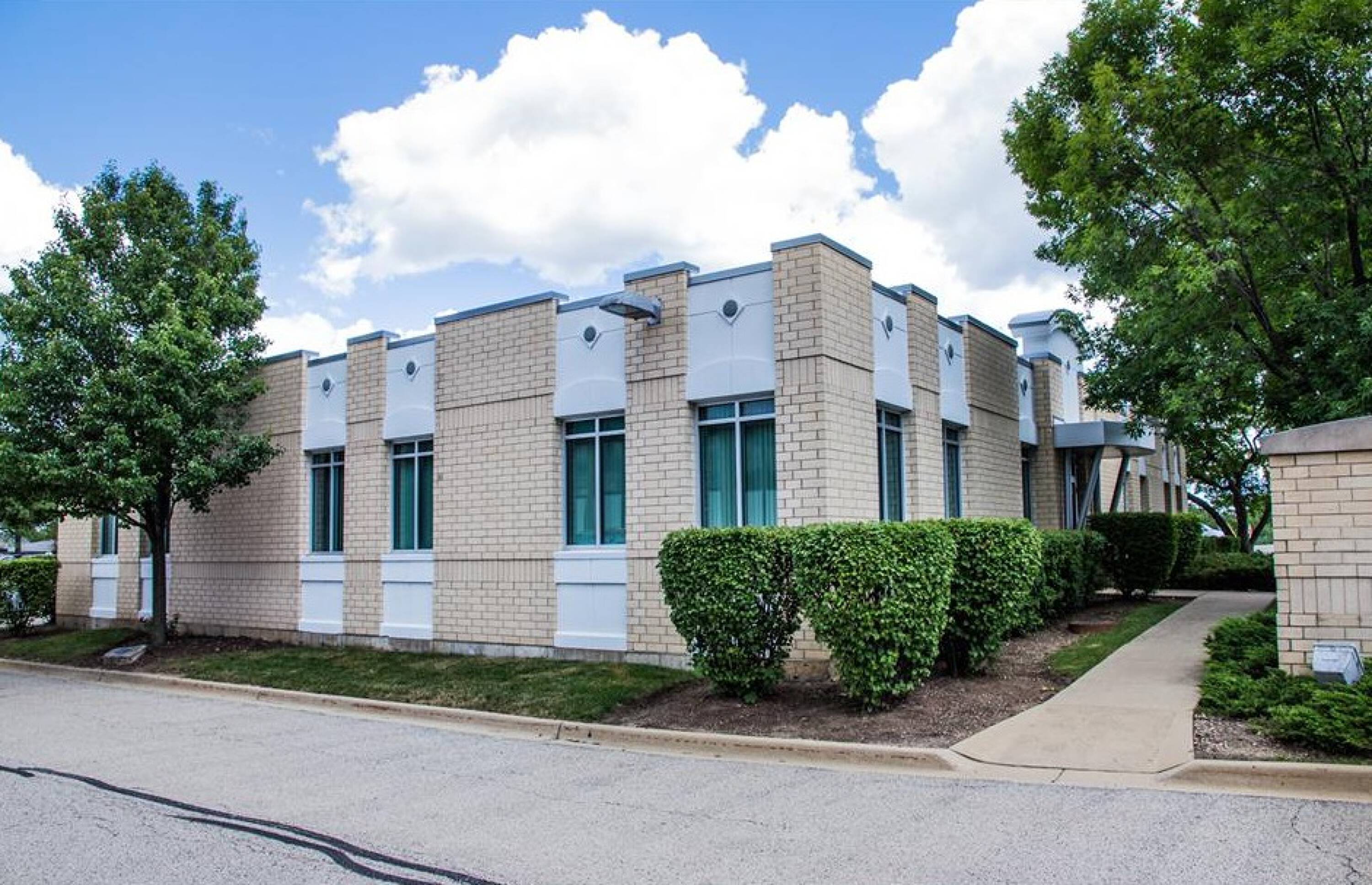 4190 W Euclid Ave, Rolling Meadows, IL 60008 | Crexi.com