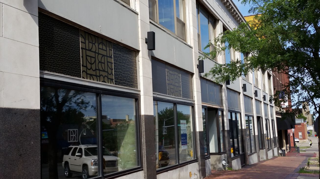 107 SW 6th Avenue, Topeka, KS 66603 - Retail Space for Lease