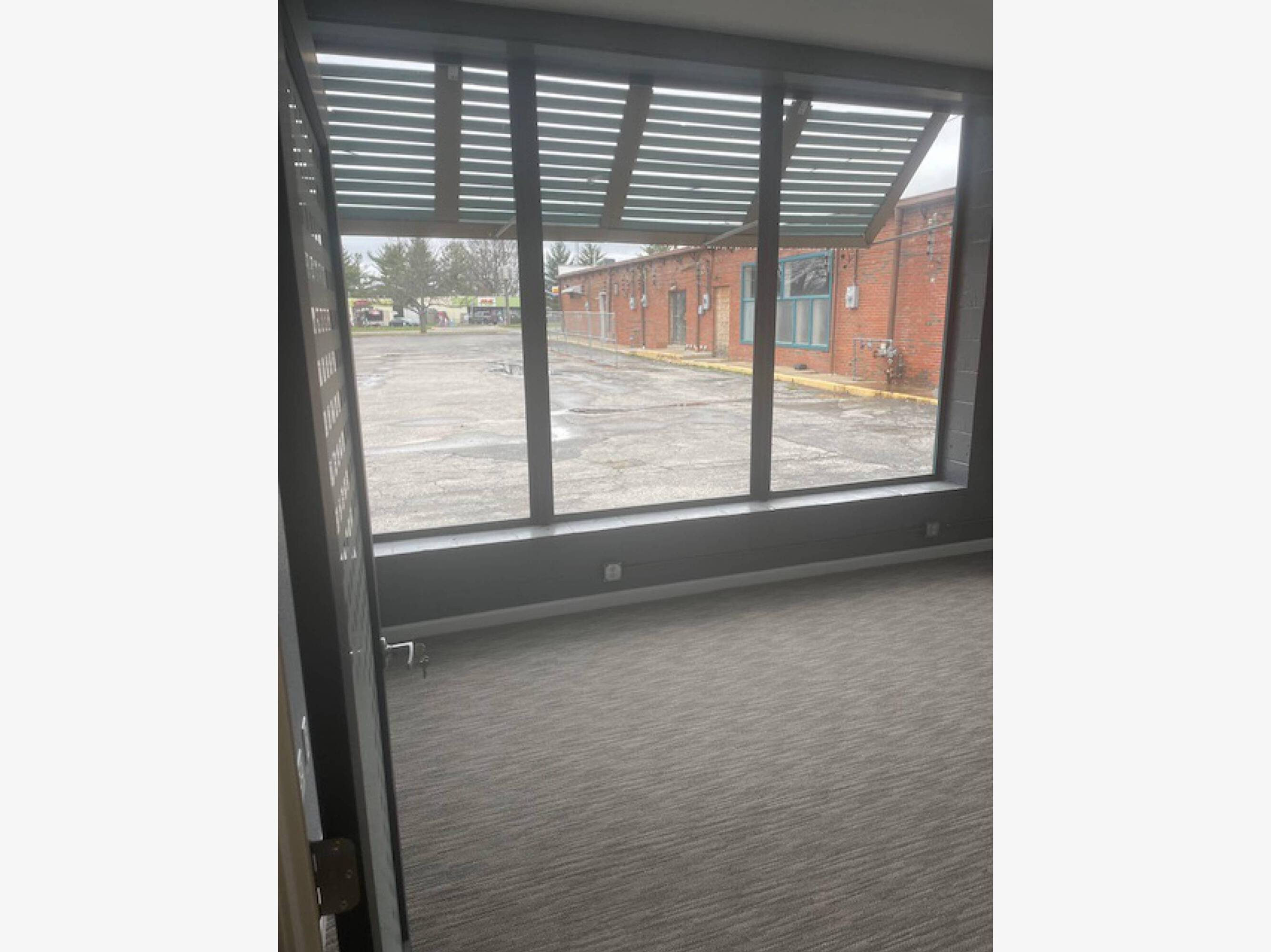 4701 Blue Ridge Blvd, KCMO, MO 64133 | Crexi.com