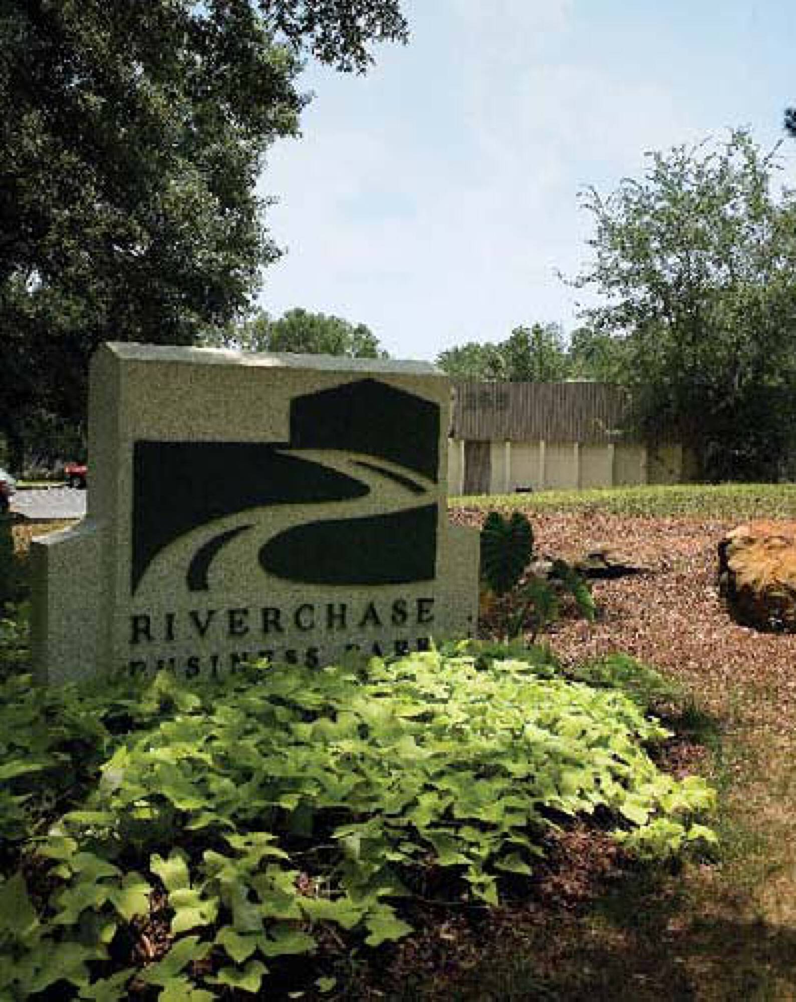 255 RIVERCHASE PKWY E Hoover AL 35244-2902 APN: 10 9 30 0 001 004.002 ...
