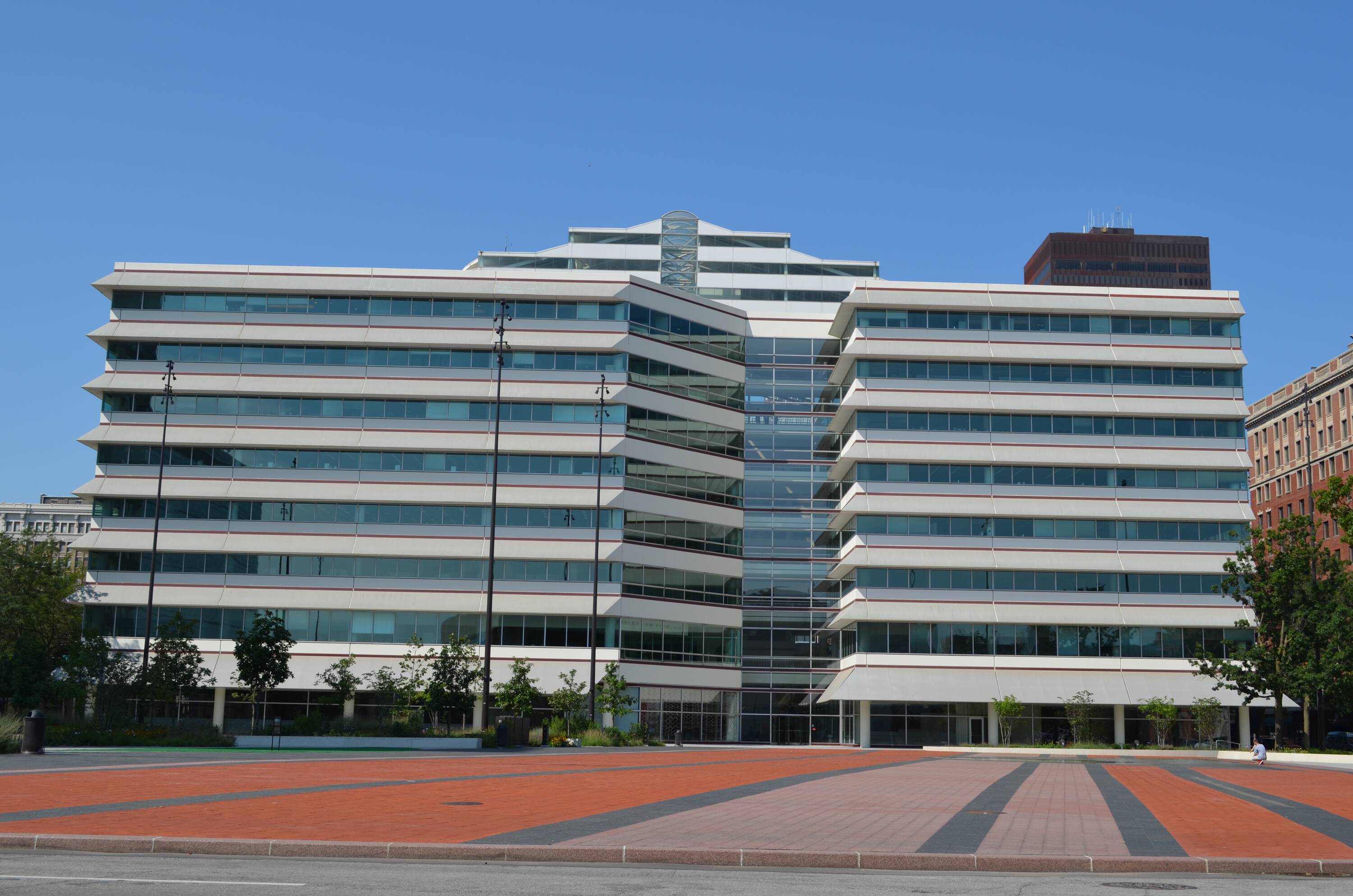 400 Locust Street, Des Moines, IA 50309 | Crexi.com