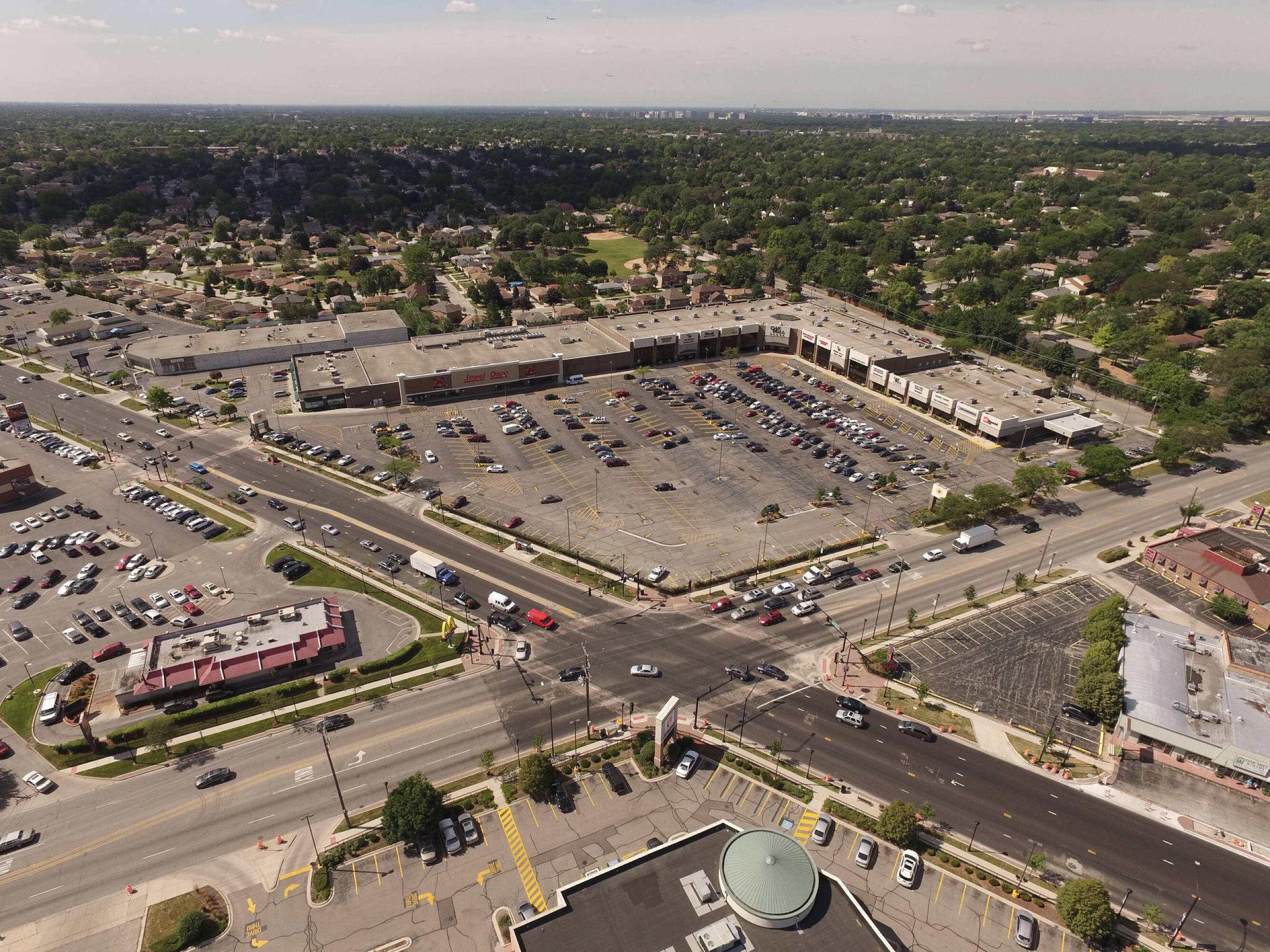 7900 N. Milwaukee Ave, Niles, IL 60714 | Crexi.com