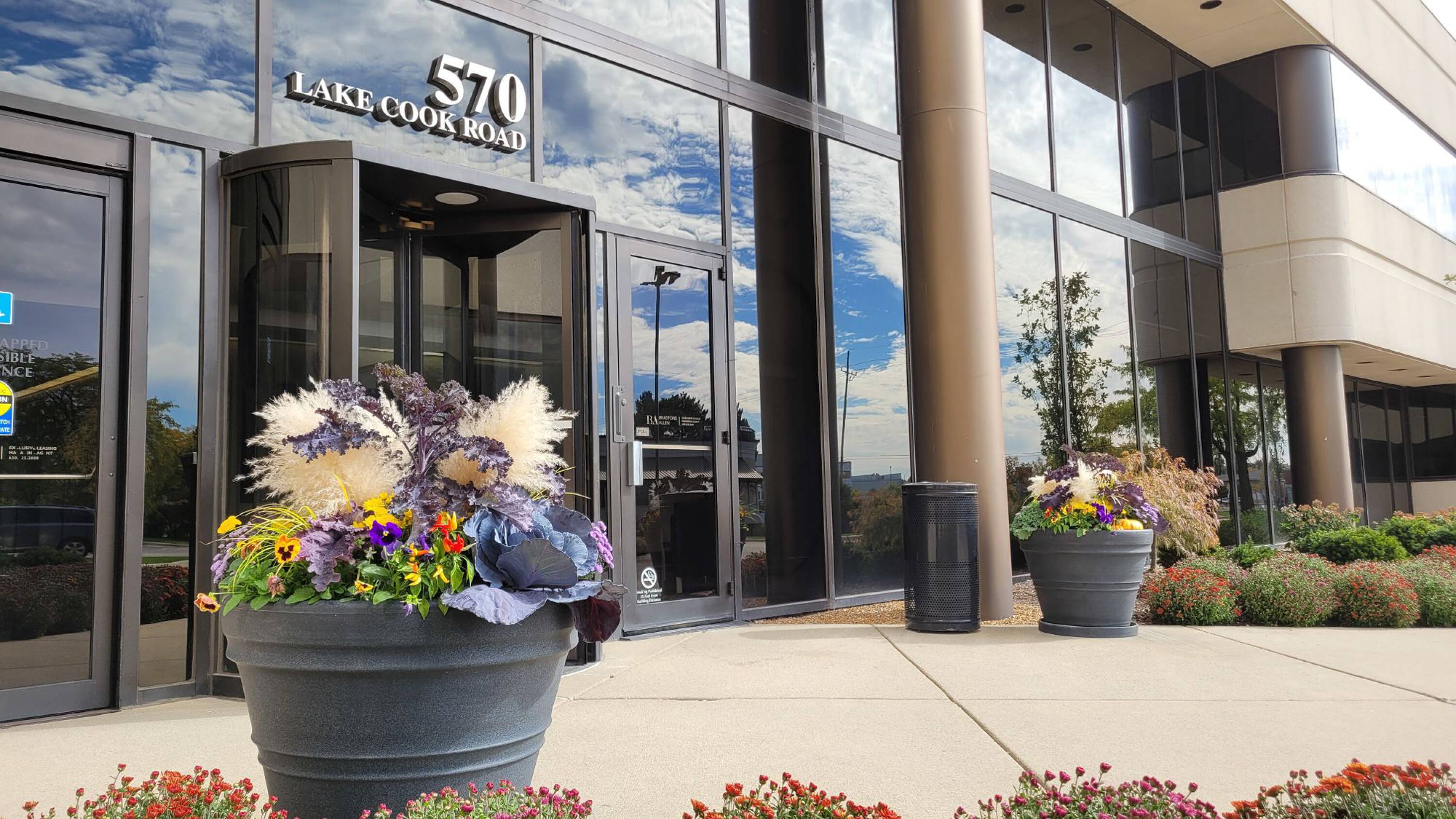 570 Lake Cook Rd, Deerfield, IL 60015 | Crexi.com