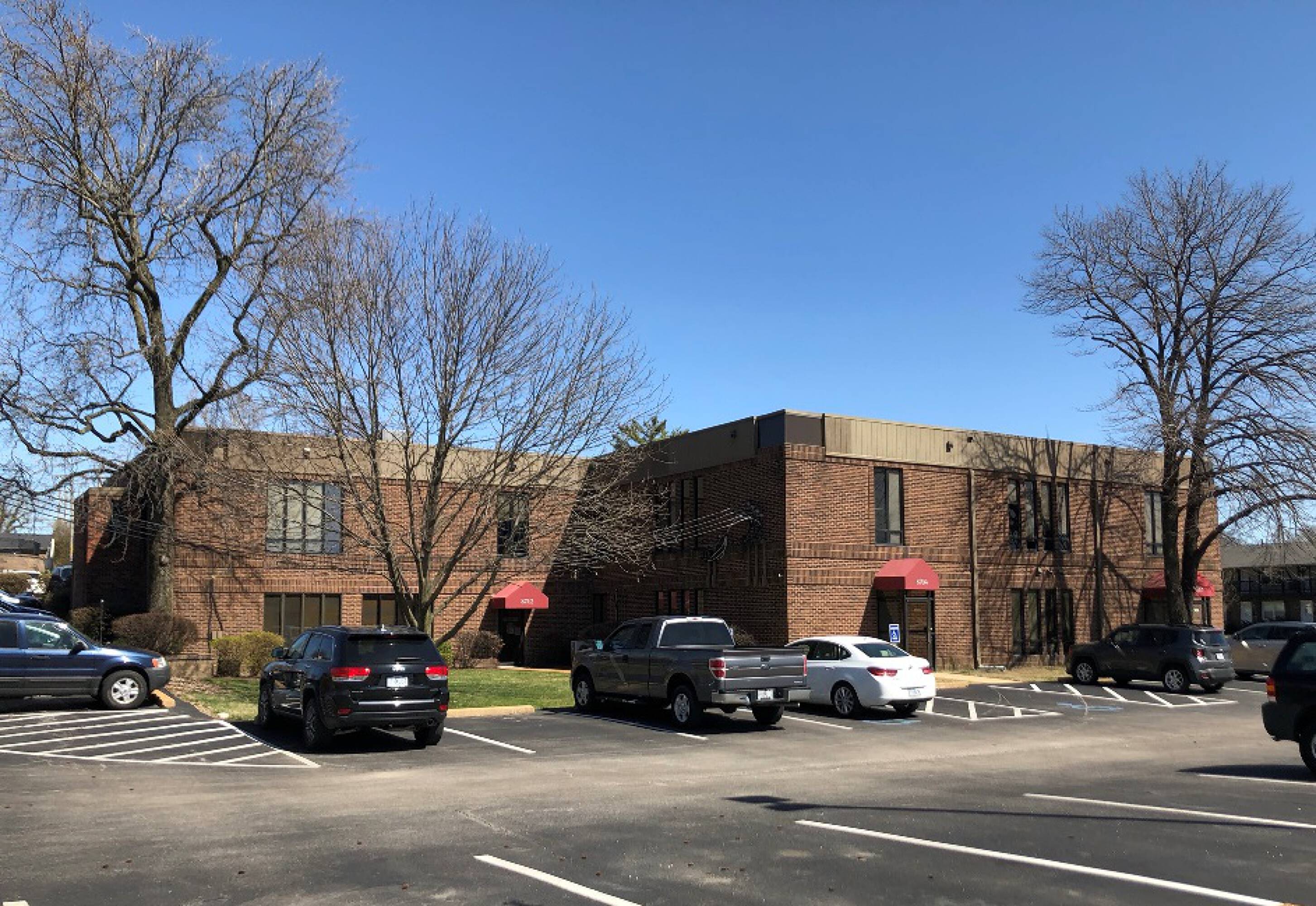 8700 Manchester Rd, St. Louis, MO 63144 | Crexi.com