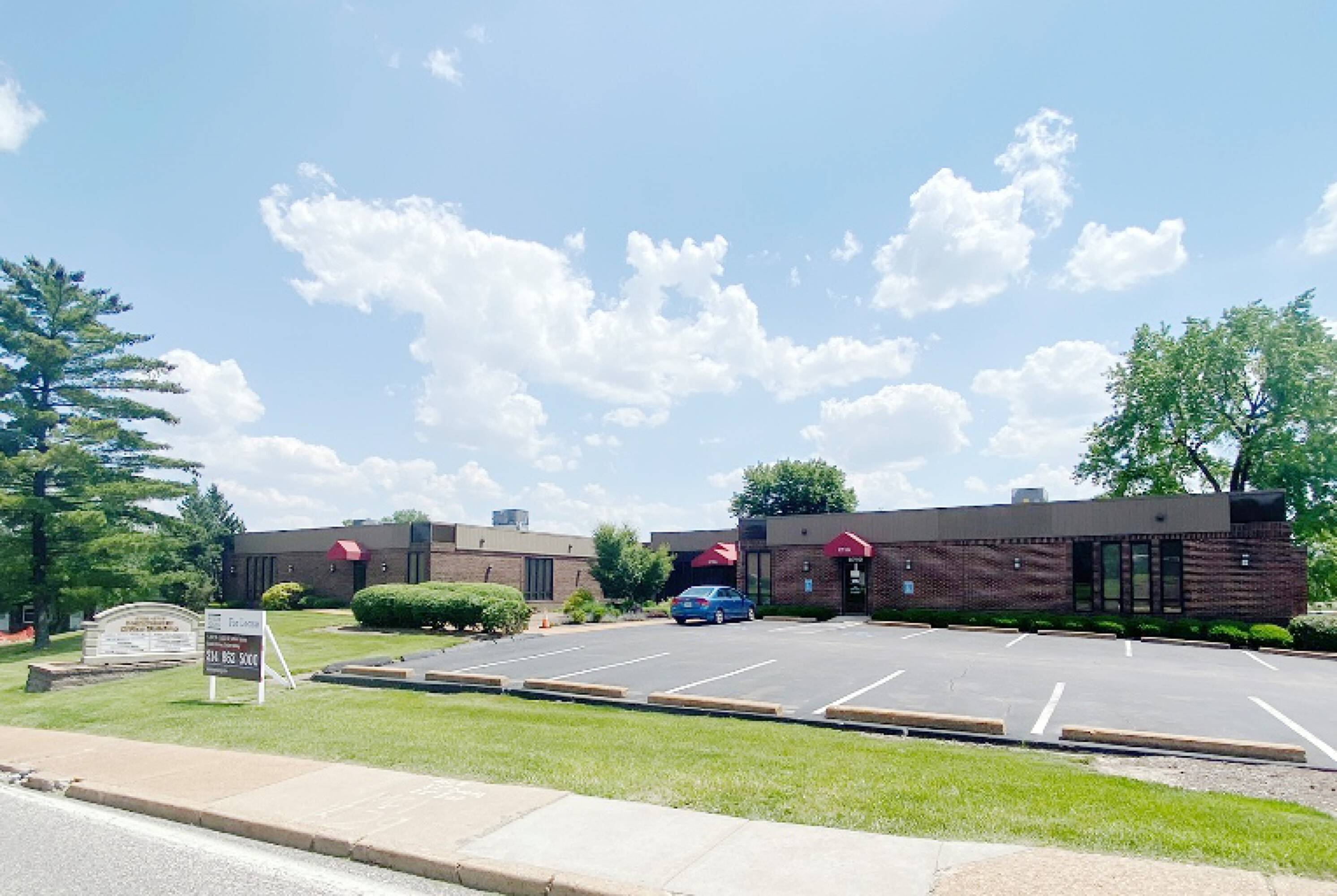 8700 Manchester Rd, St. Louis, MO 63144 | Crexi.com