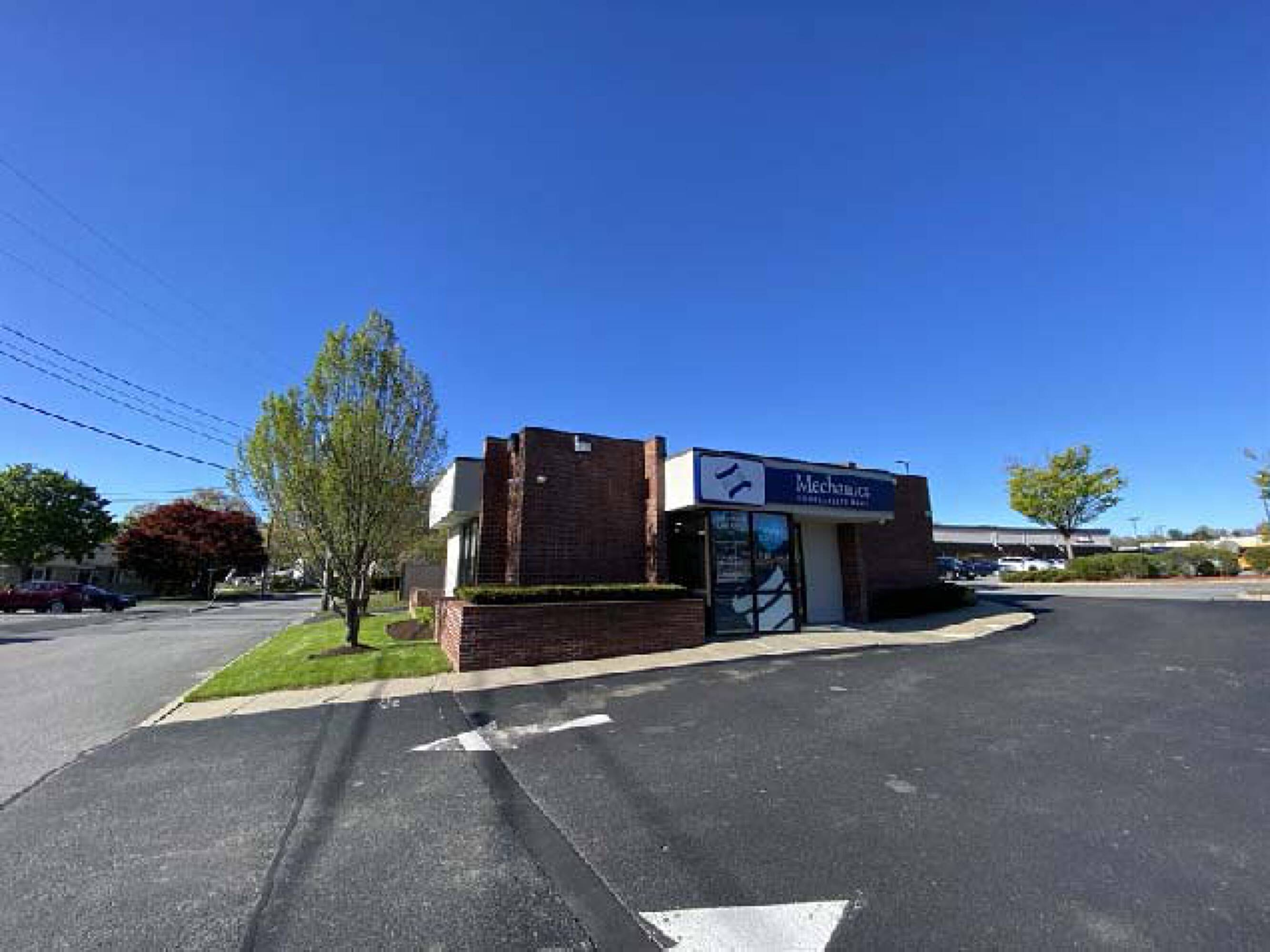 15 State Road, Dartmouth, MA 02747 | Crexi.com