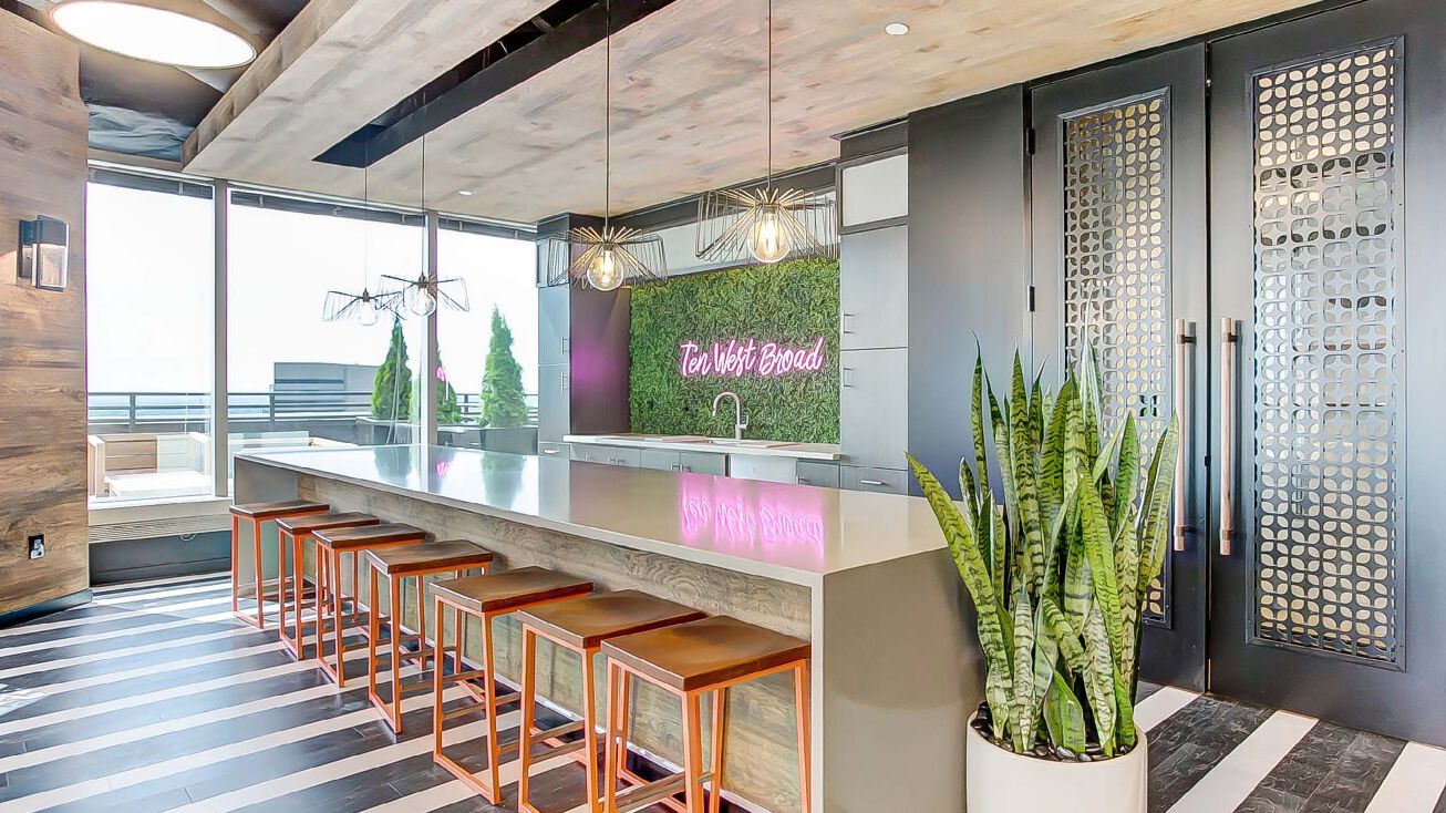 10 W Broad Street, Columbus, OH 43215 - Office Space for Lease - One ...