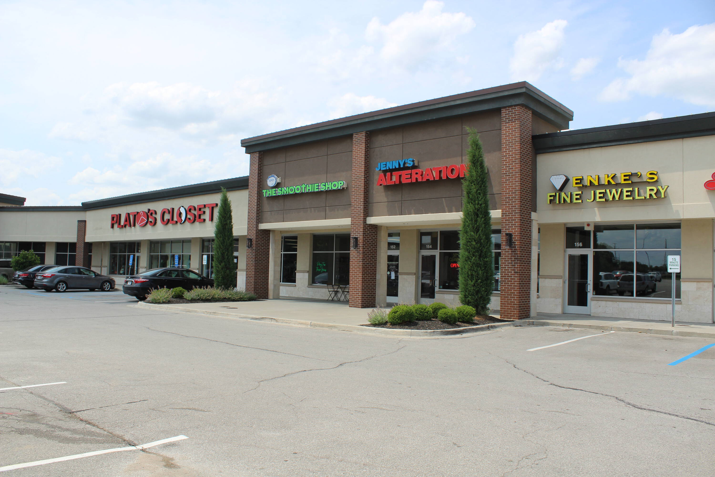 100-172 Cedar Tree Square, Belton, MO 64012 | Crexi.com