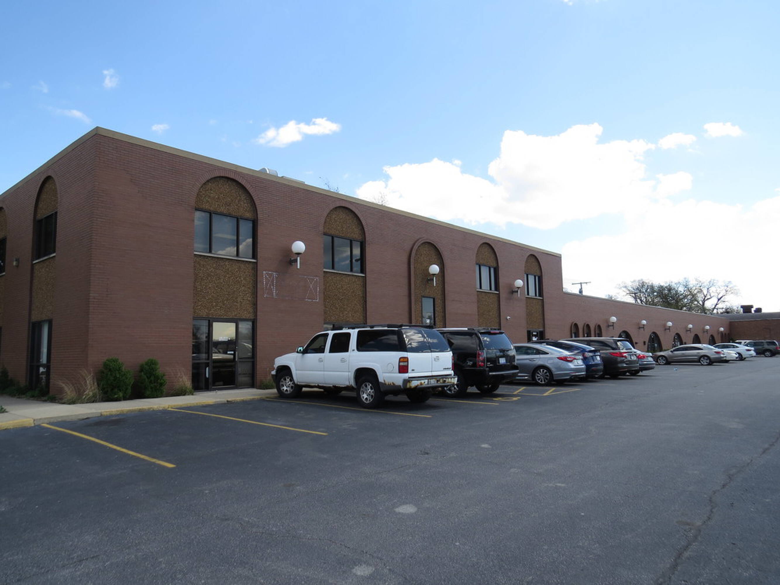 5401 - 5443 Broadway, Merrillville, IN 46410 | Crexi.com