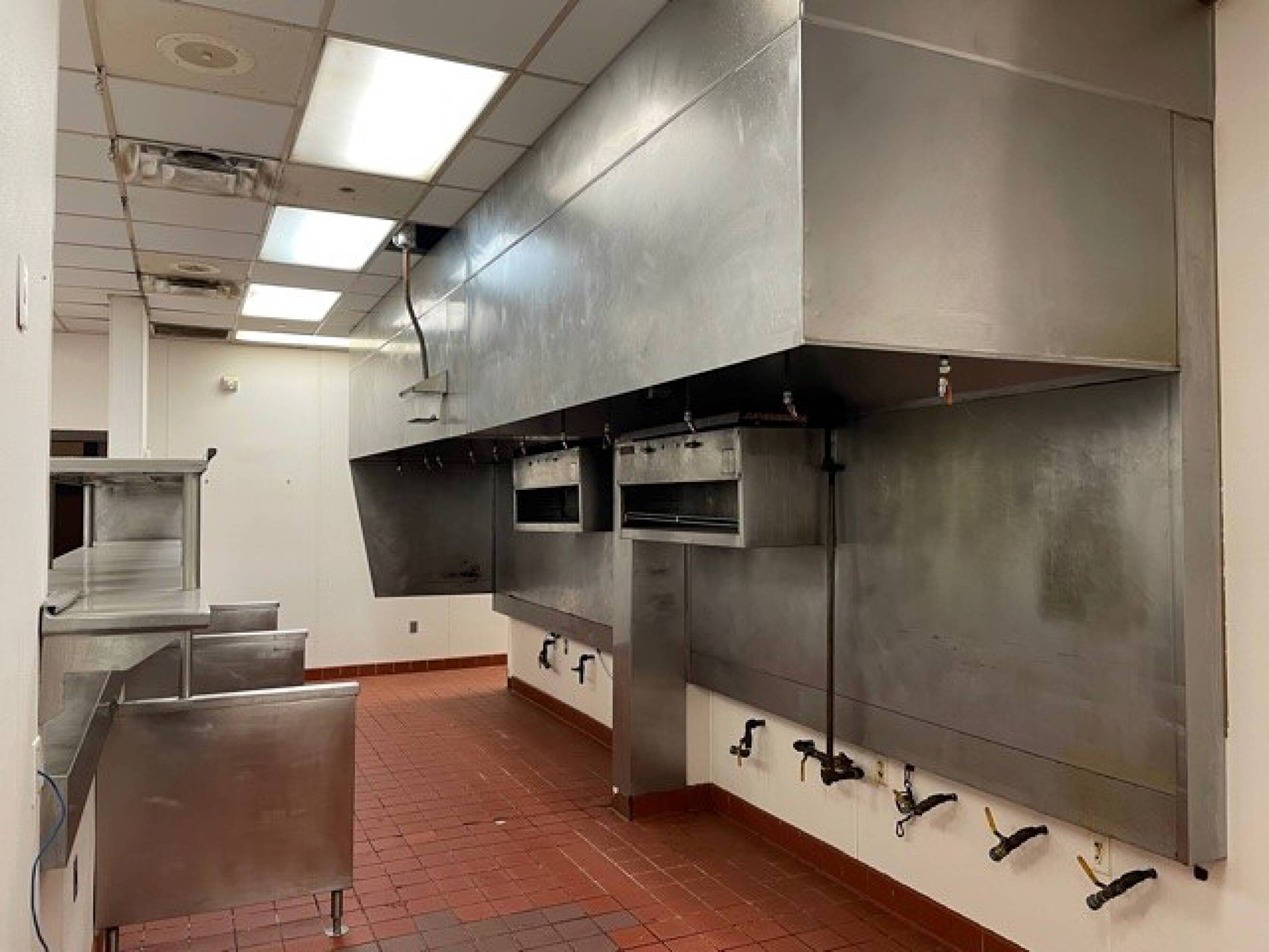 2400 10th St, Minot, ND 58701 | Crexi.com