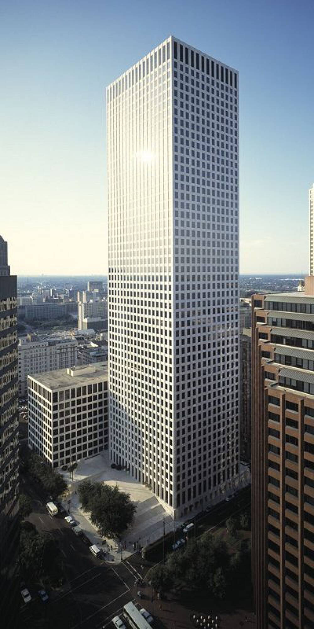 701 Poydras St, New Orleans, LA 70139 | Crexi.com