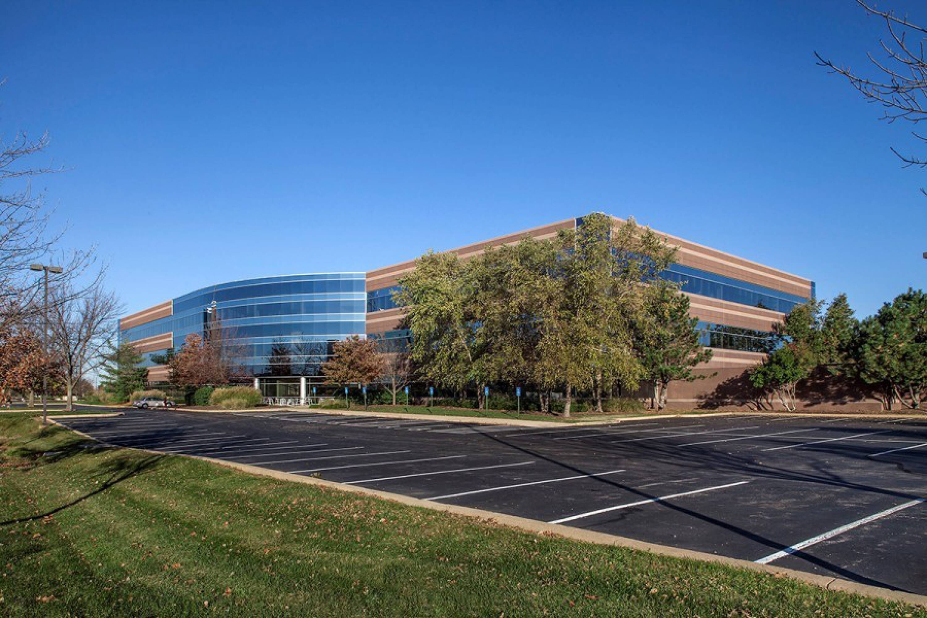 13690 Riverport Dr, Maryland Heights, MO 63043 | Crexi.com