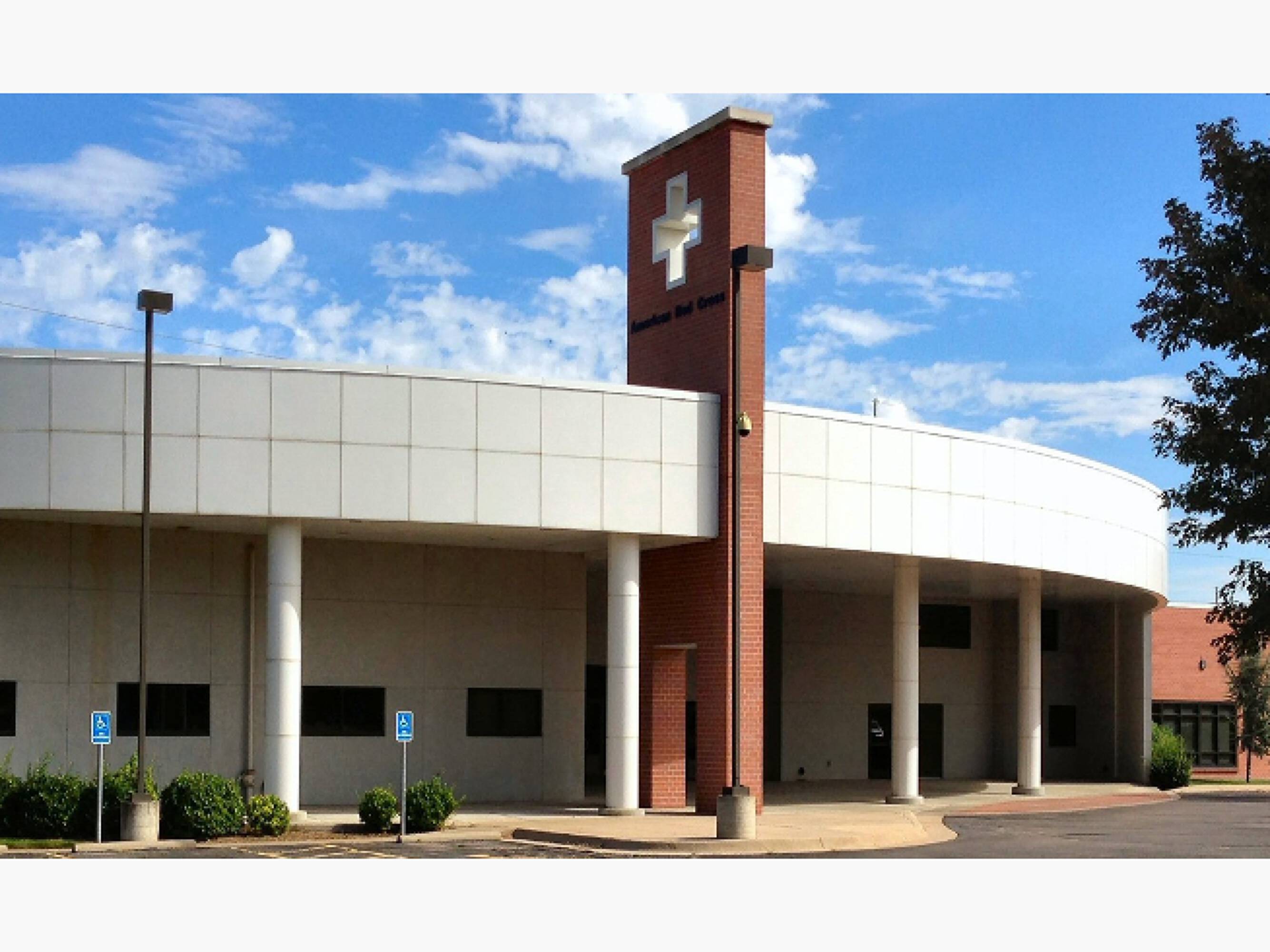 1900 E Douglas Ave, Wichita, KS 67214 | Crexi.com