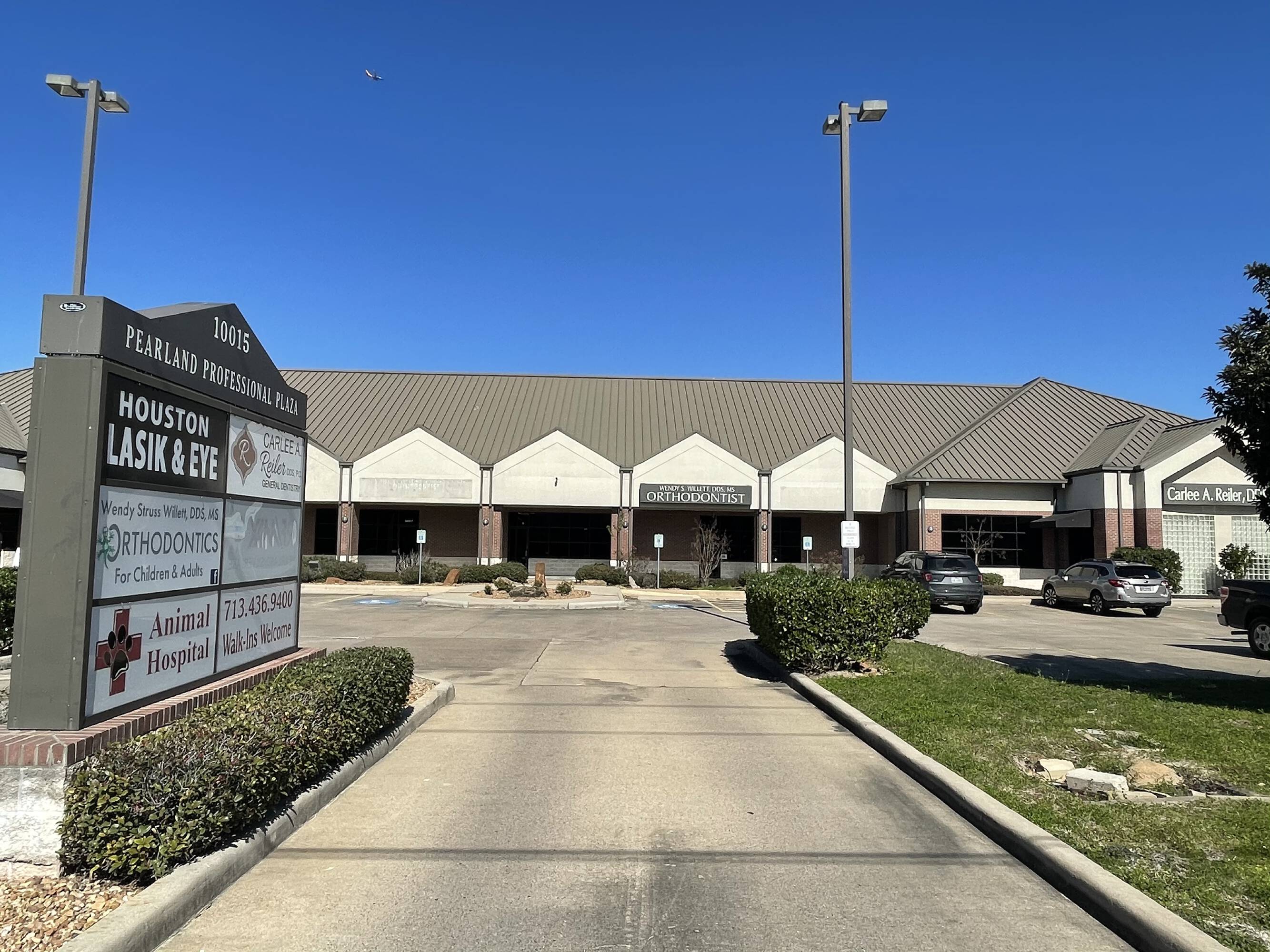 10015 Broadway St, Pearland, TX 77584 | Crexi.com