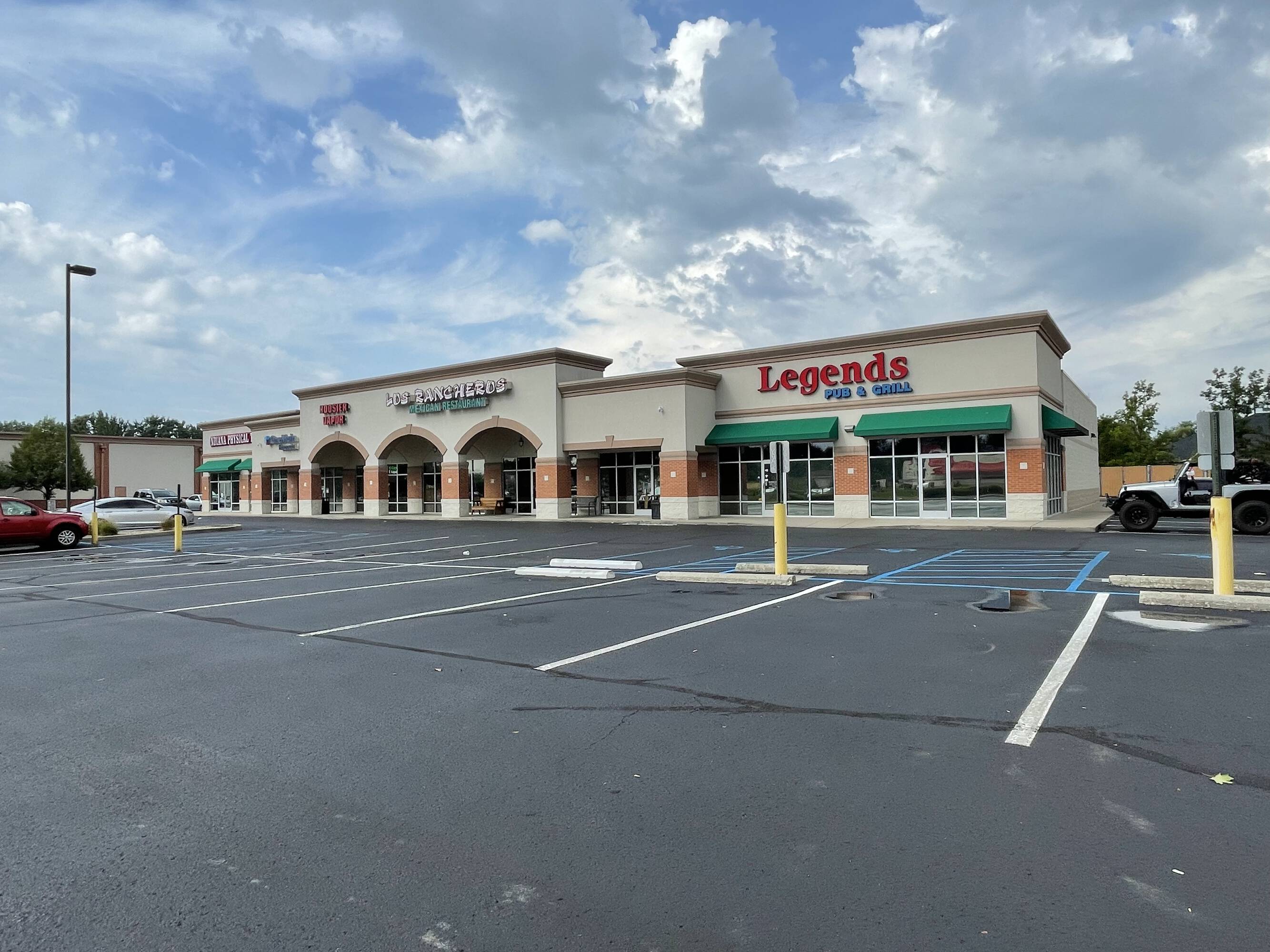 1090 N Avon Ave, Avon, IN 46123 | Crexi.com