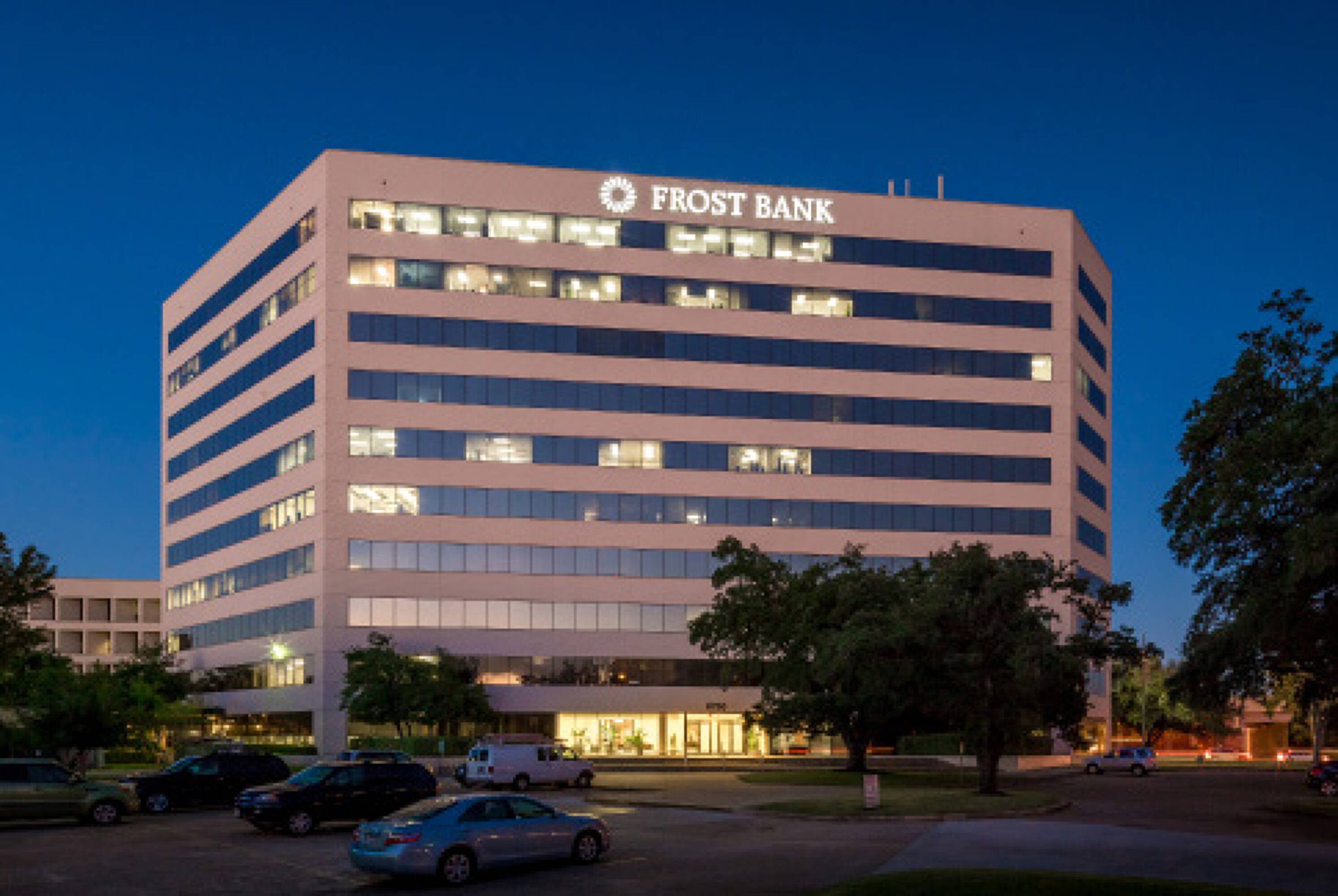 6750 West Loop South, Bellaire, TX 77401 | Crexi.com