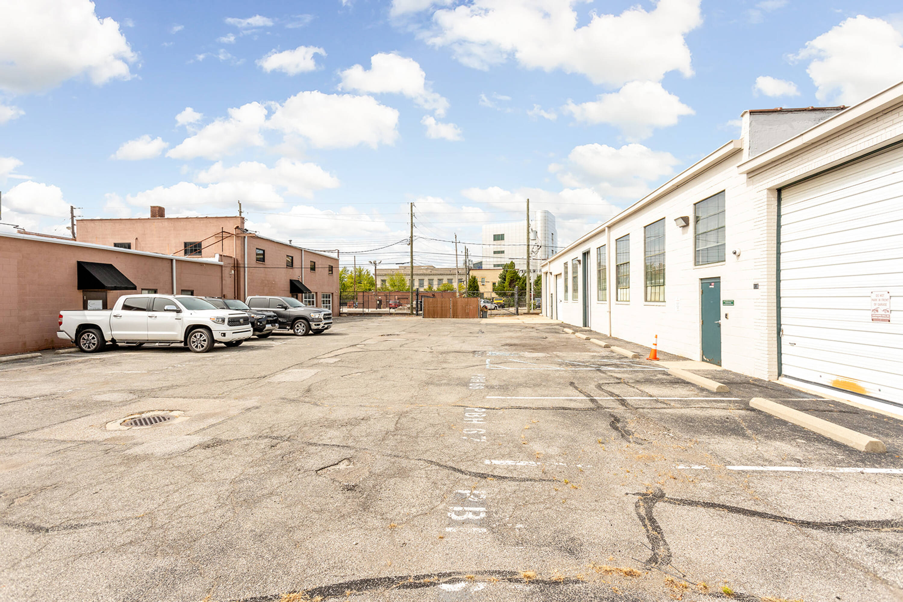 838 N DELAWARE ST Indianapolis IN 46204-1127 APN: 49-11-01-143-034.000-101 | Crexi.com