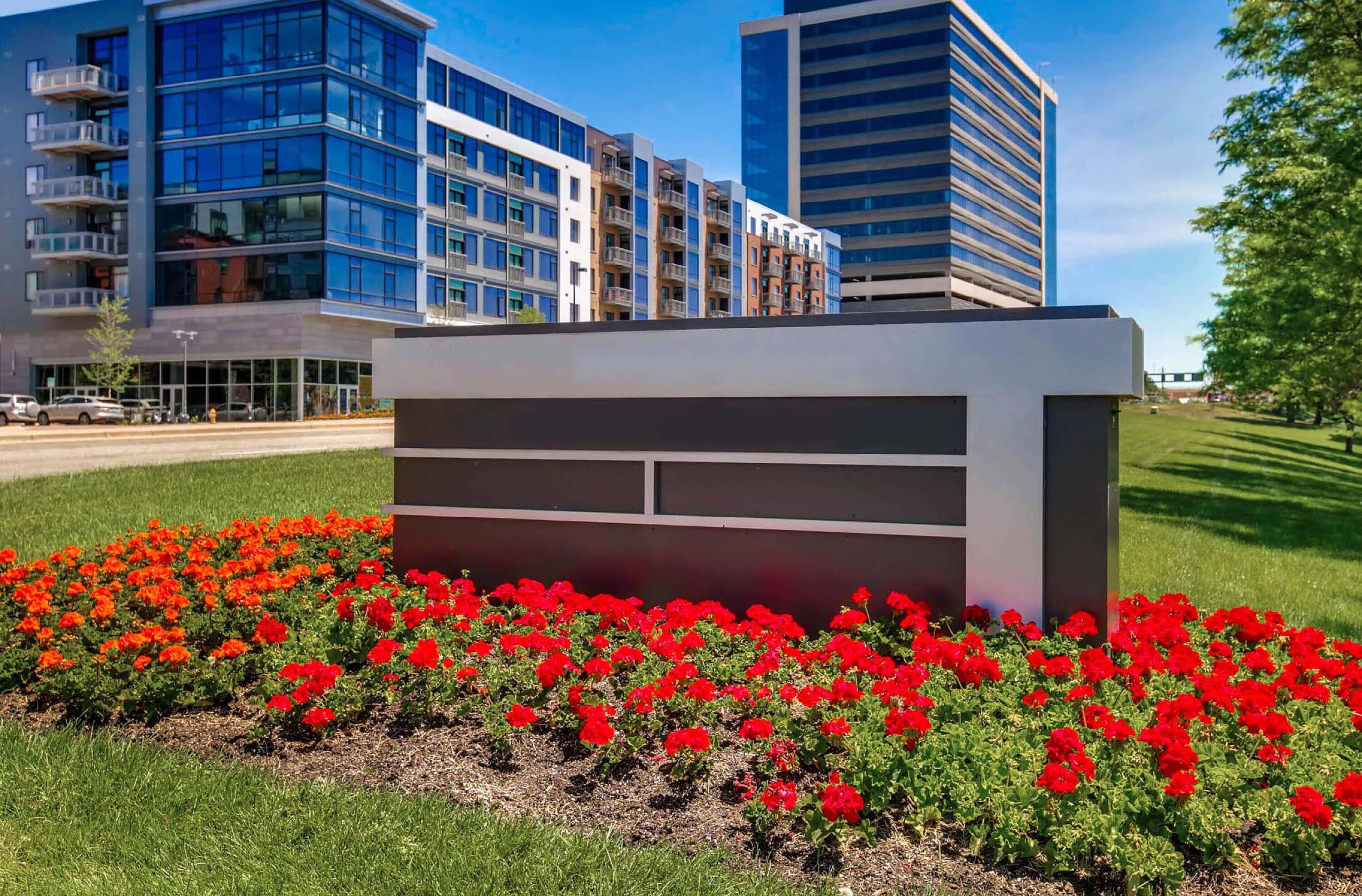 6900 E BELLEVIEW AVE Greenwood Village CO 80111-1619 APN: 2075-17-1-08 ...