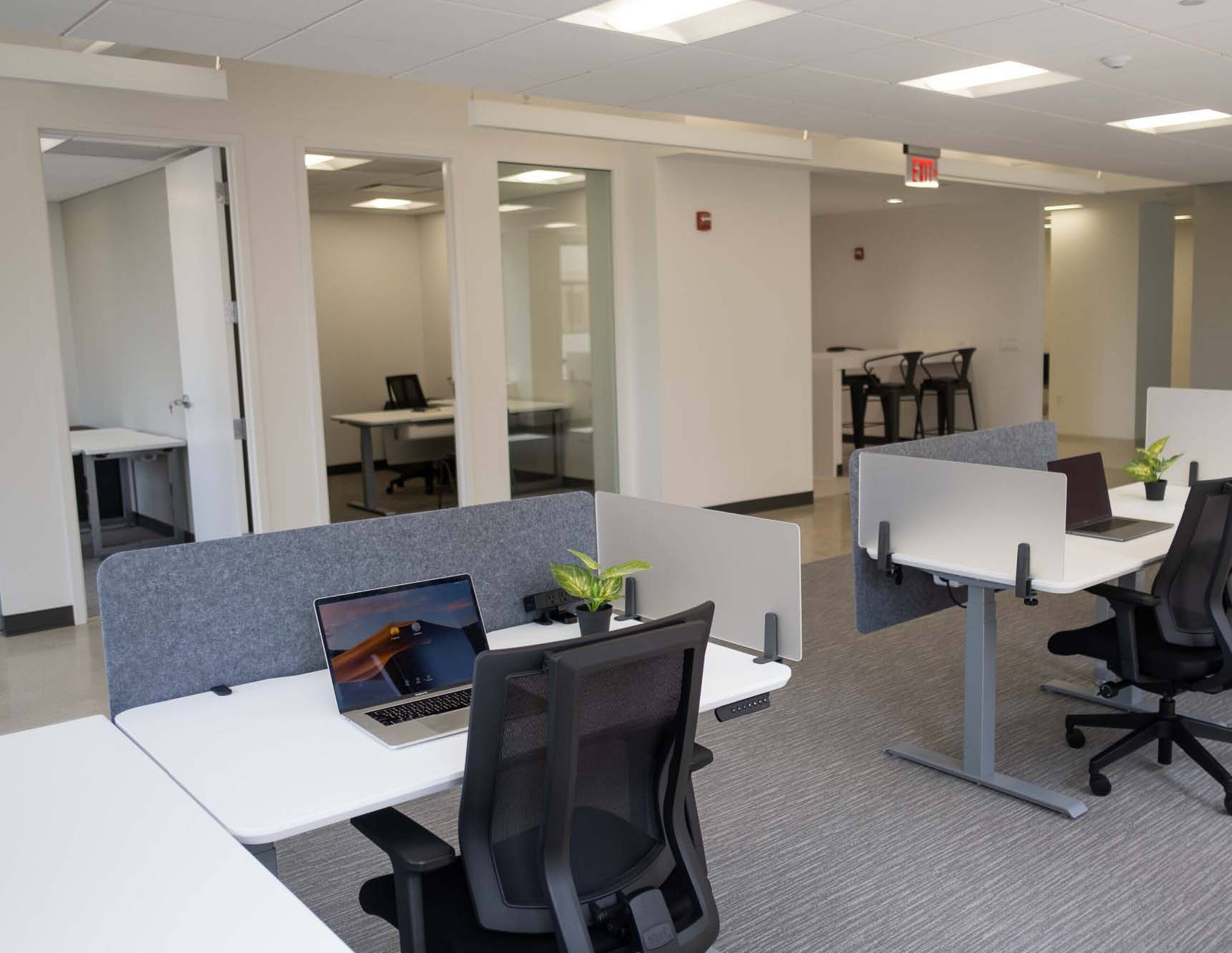 2450 CRYSTAL DR Arlington VA 22202-4812 APN: 34020034 | Crexi.com