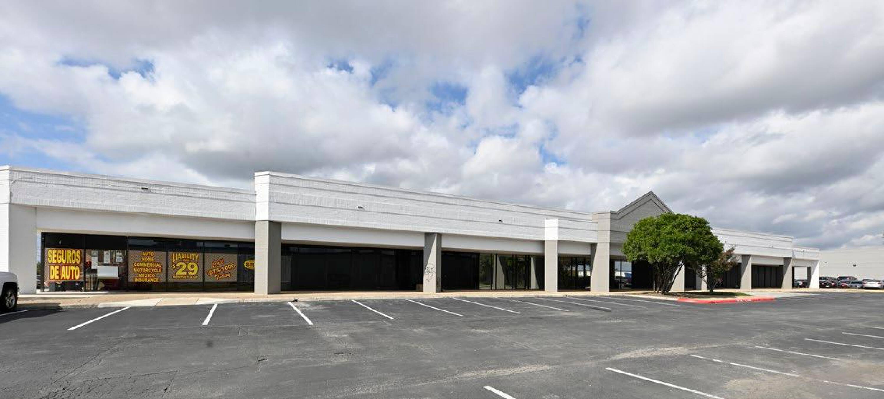 8725 MARBACH RD San Antonio TX 78227-2376 APN: 17417-002-0020 | Crexi.com