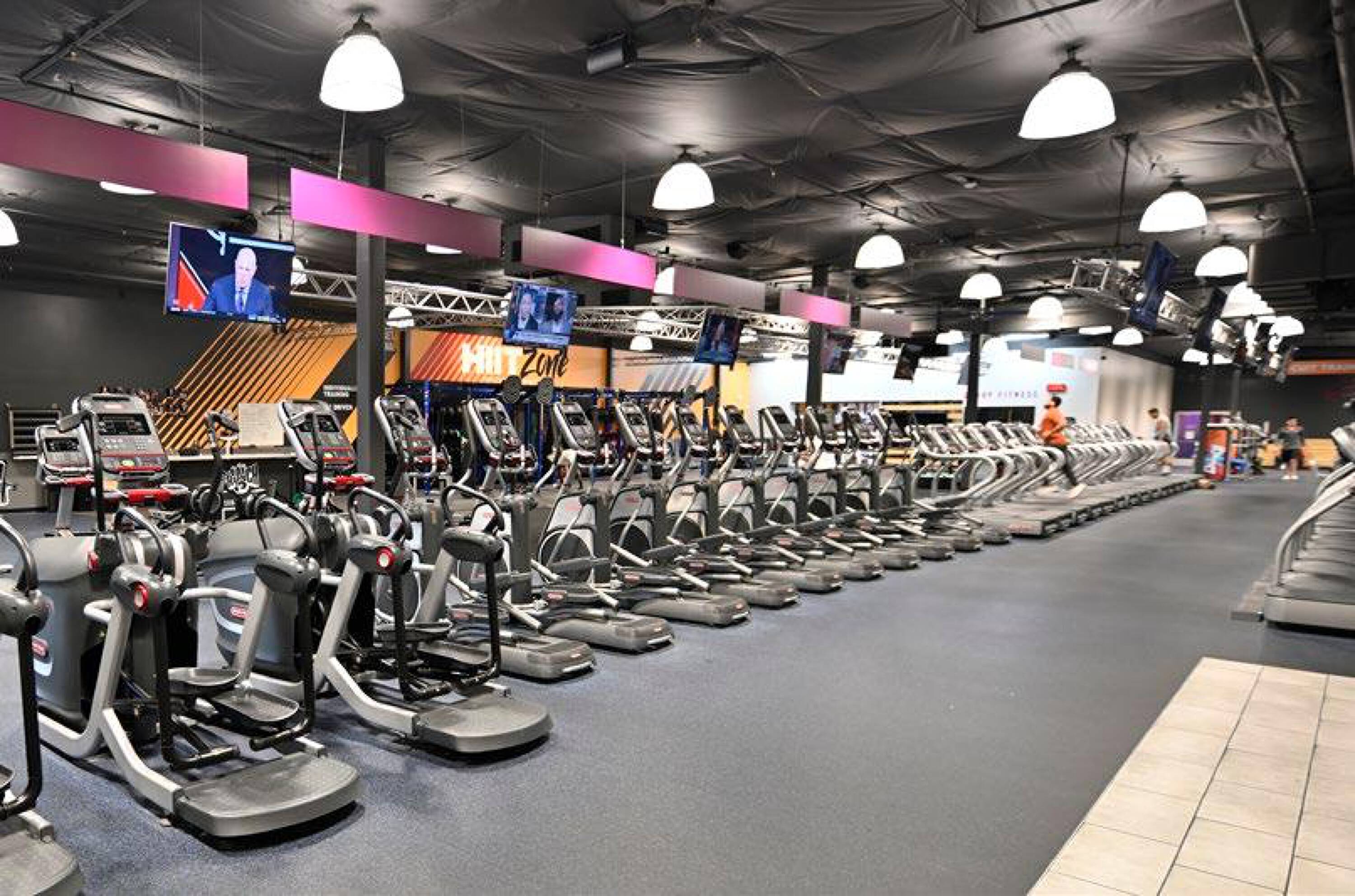 8725 MARBACH RD San Antonio TX 78227-2376 APN: 17417-002-0020 | Crexi.com