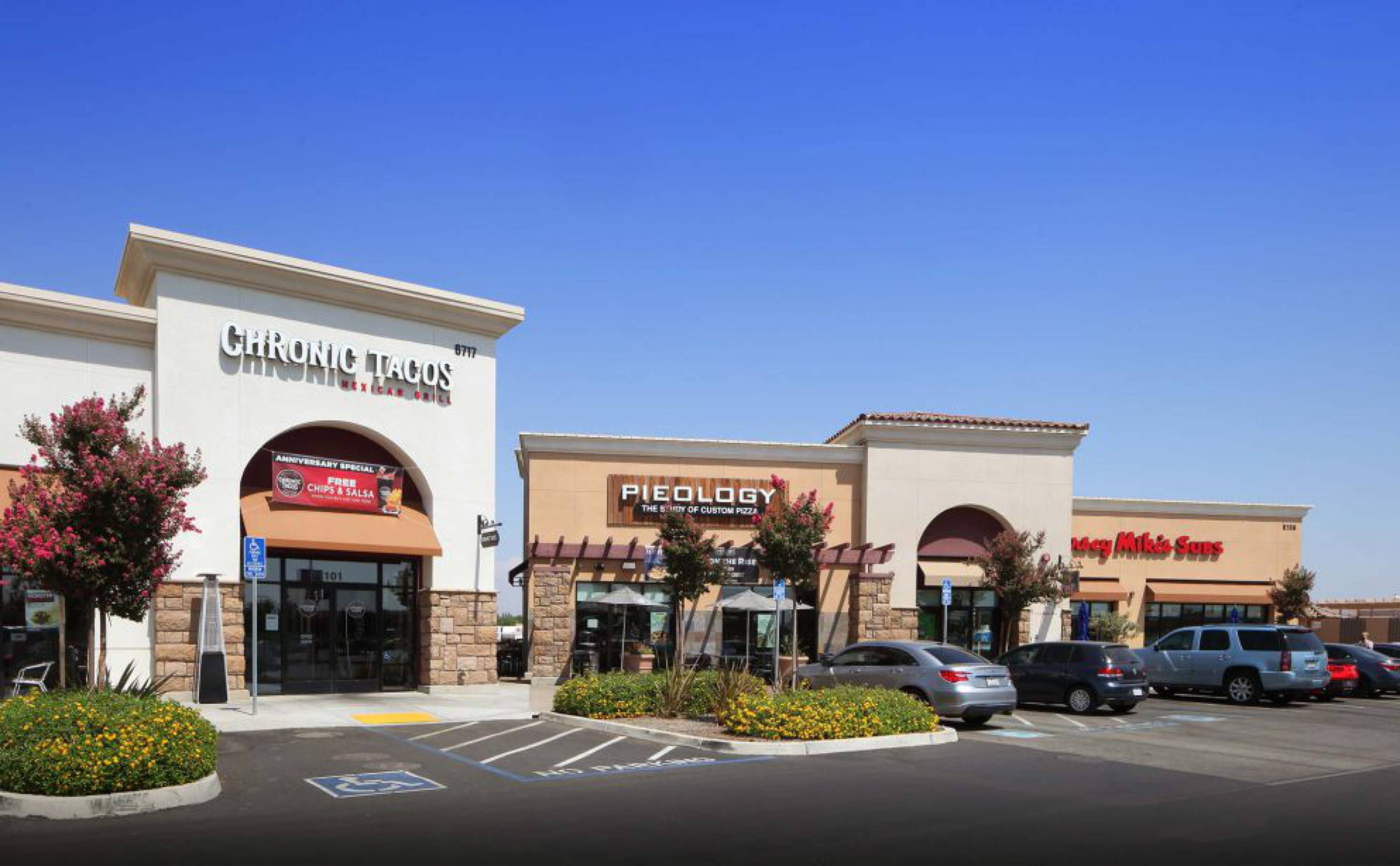 6587 N Riverside Dr, Fresno, CA 93722 | Crexi.com