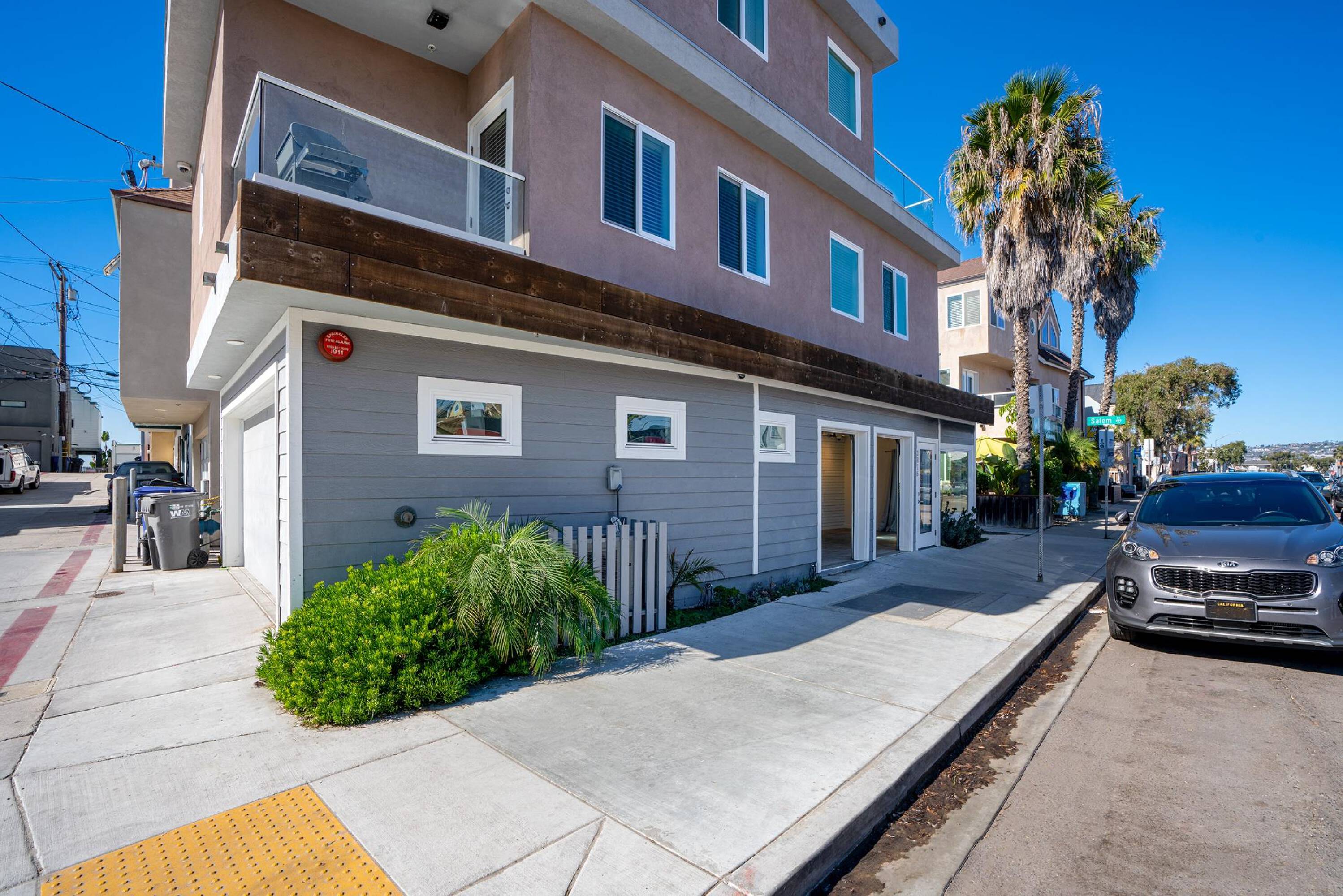 3816 MISSION BLVD San Diego CA 92109-7005 APN: 4235783500 | Crexi.com