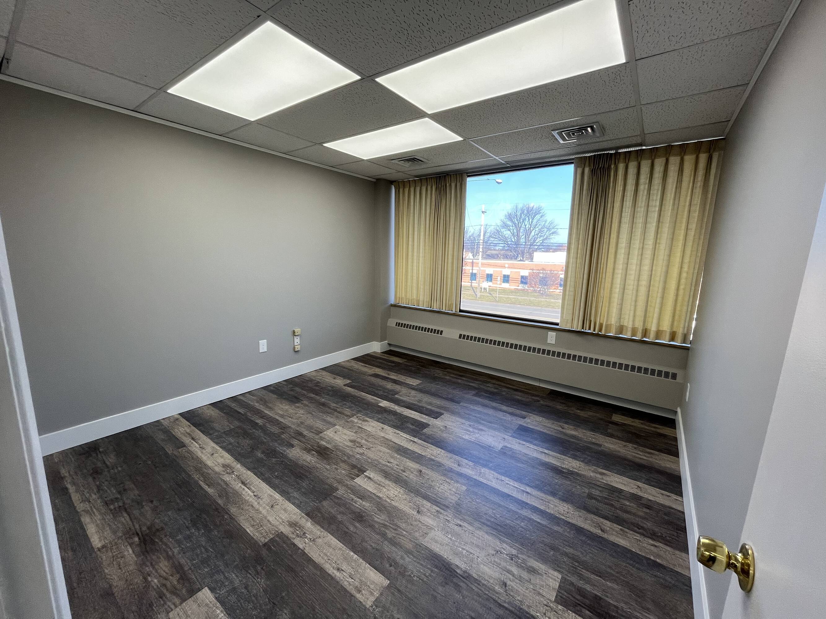 15887 Snow Rd, Brook Park, OH 44142 | Crexi.com