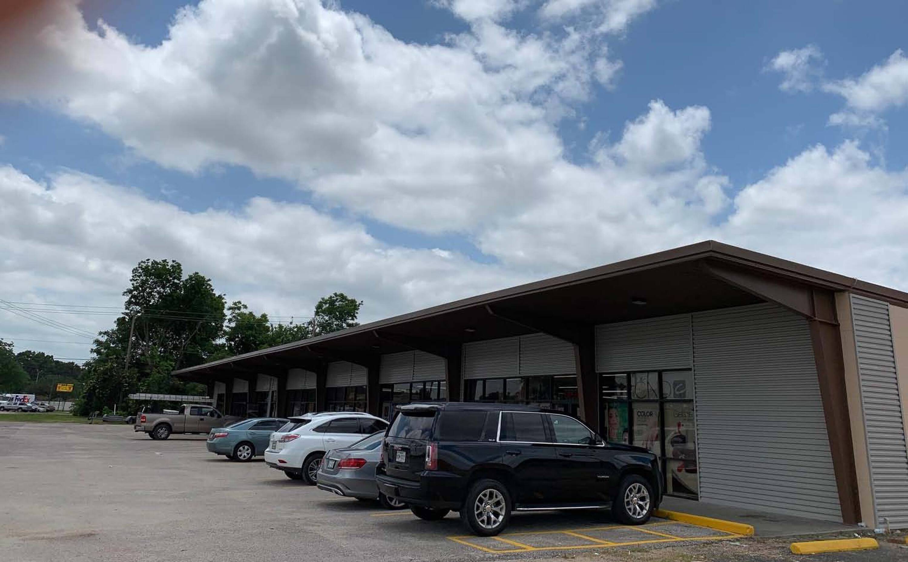 10737 Kingspoint Rd, Houston, TX 77075 | Crexi.com