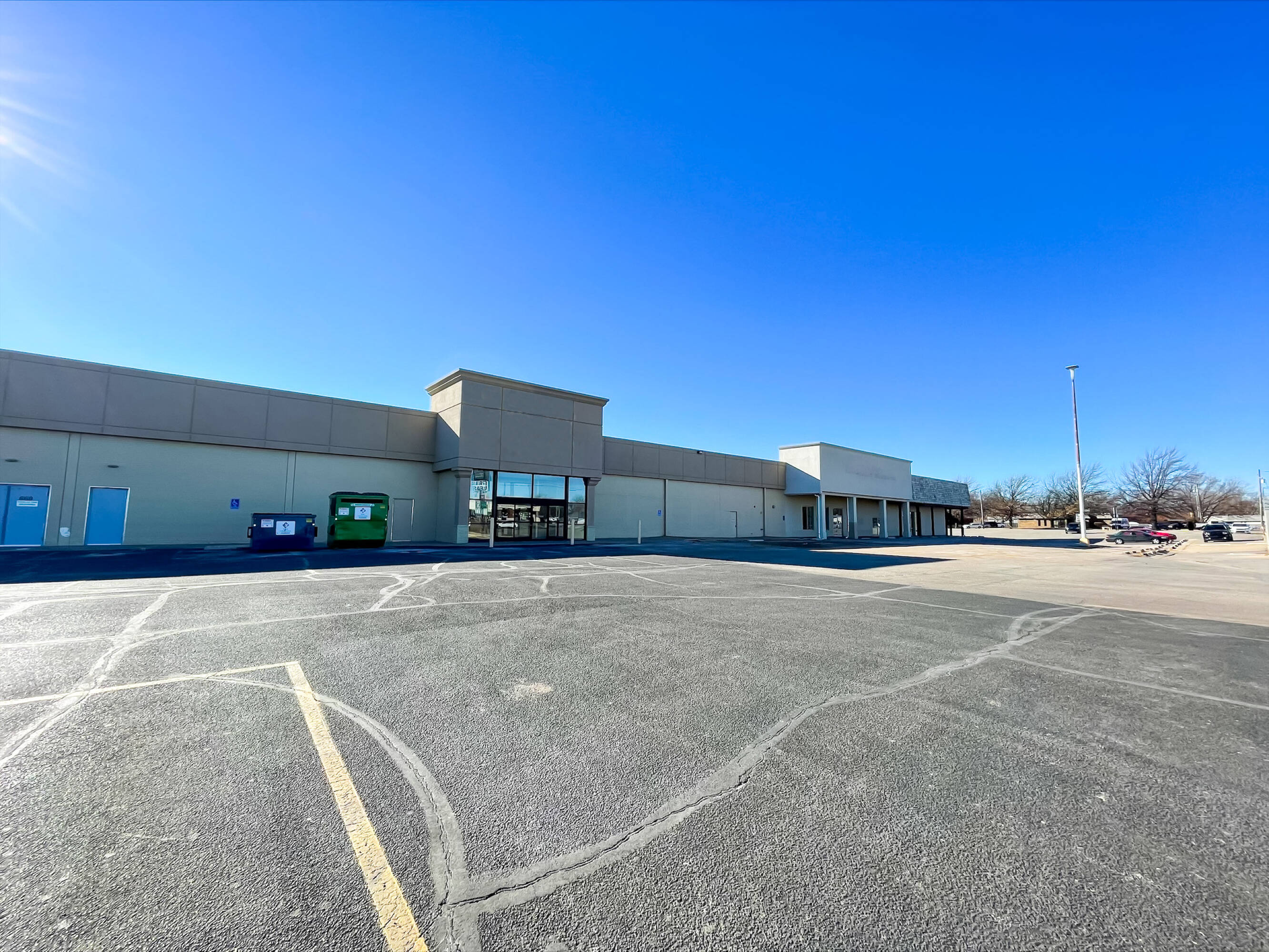 617-7395 N Ridge Rd, Wichita, KS 67212 | Crexi.com