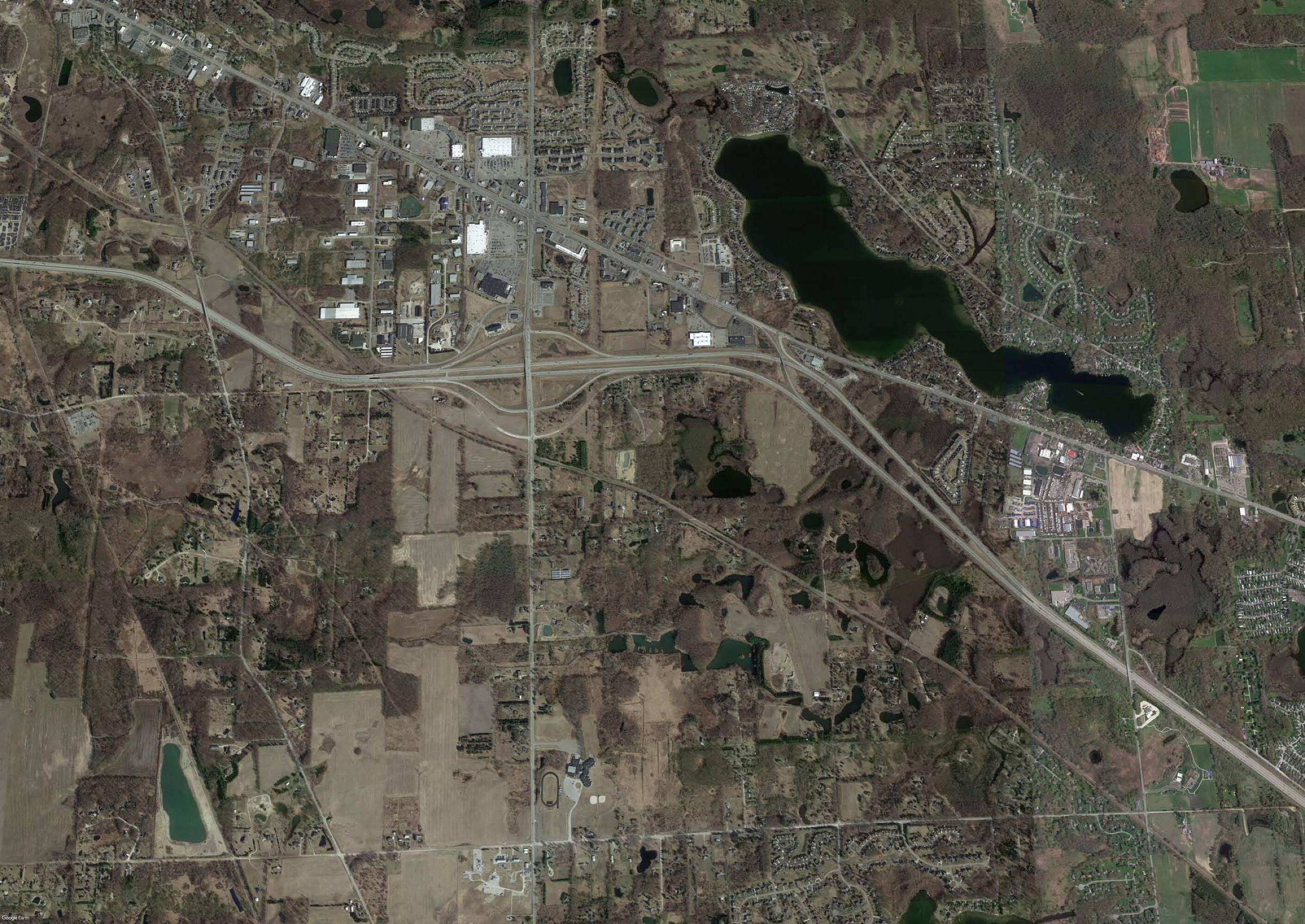 1947 S LATSON RD Howell MI 48843-8818 APN: 11-09-300-010 | Crexi.com