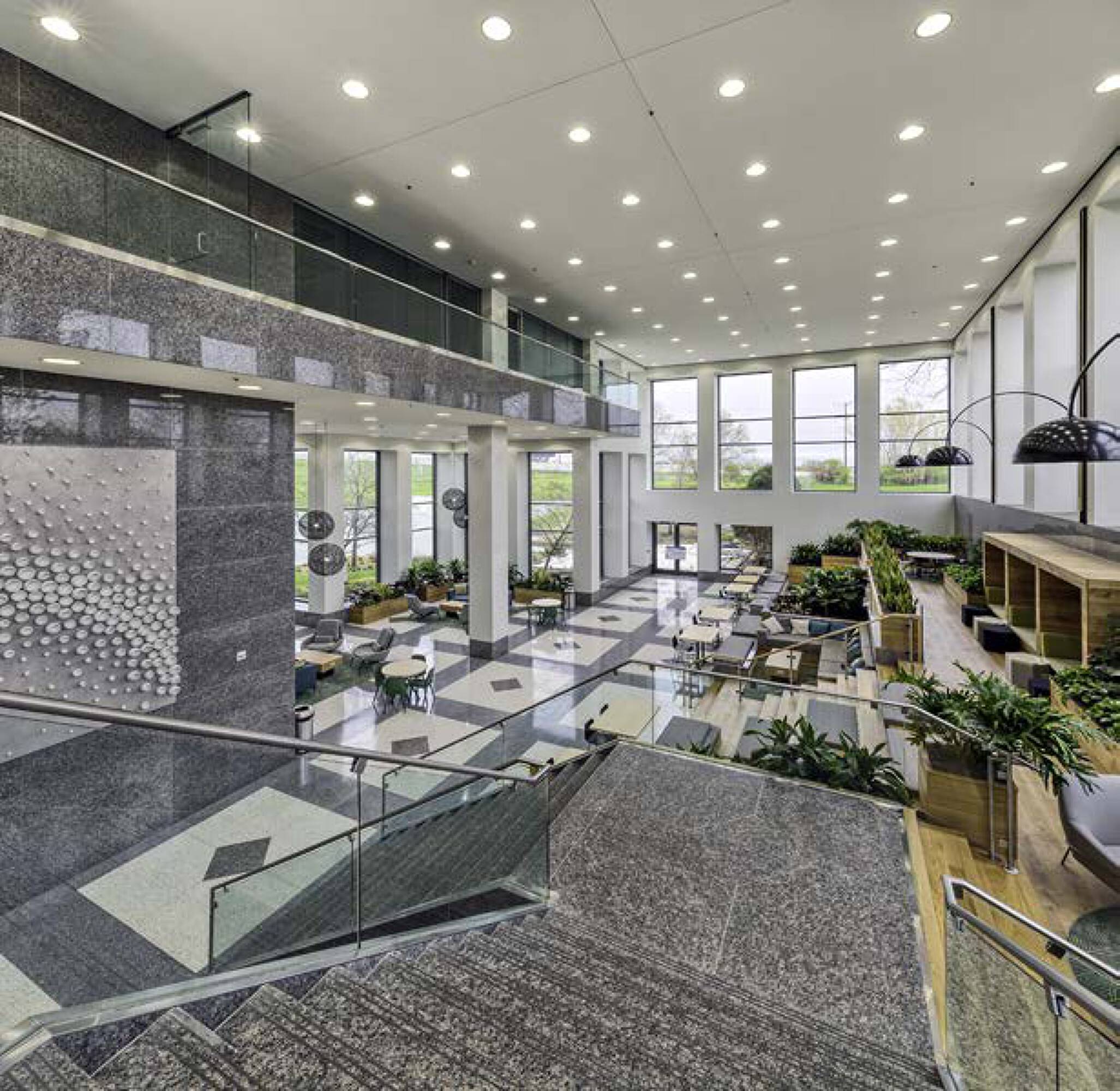 1901 N Roselle Rd, Schaumburg, IL 60195 | Crexi.com