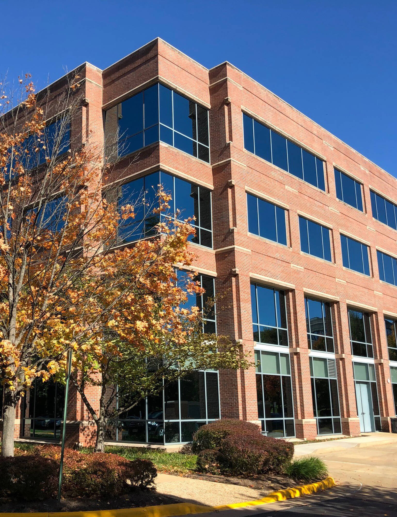 1943 ISAAC NEWTON SQ E Reston VA 20190-5012 APN: 0174-05-0003E1 | Crexi.com