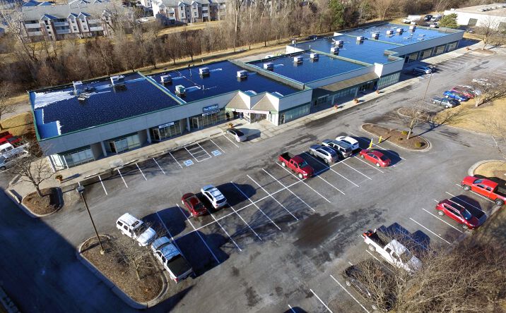 10826 Emmet St, Omaha, NE 68164 - Retail Space for Lease - 10826-10850 ...