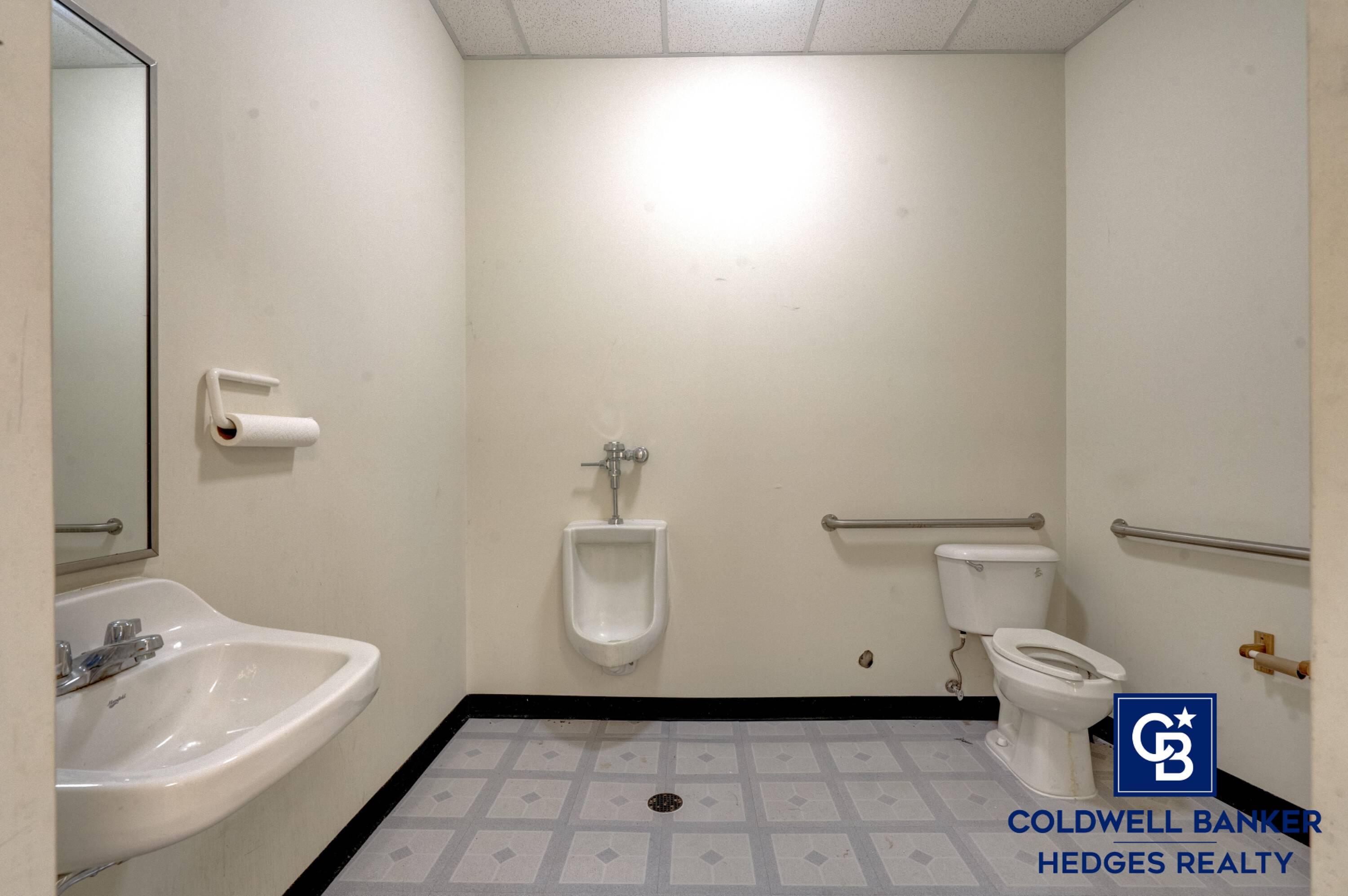 600 BLAIRS FERRY RD NE Cedar Rapids IA 52402-1475 APN: 140310400400000 | Crexi.com