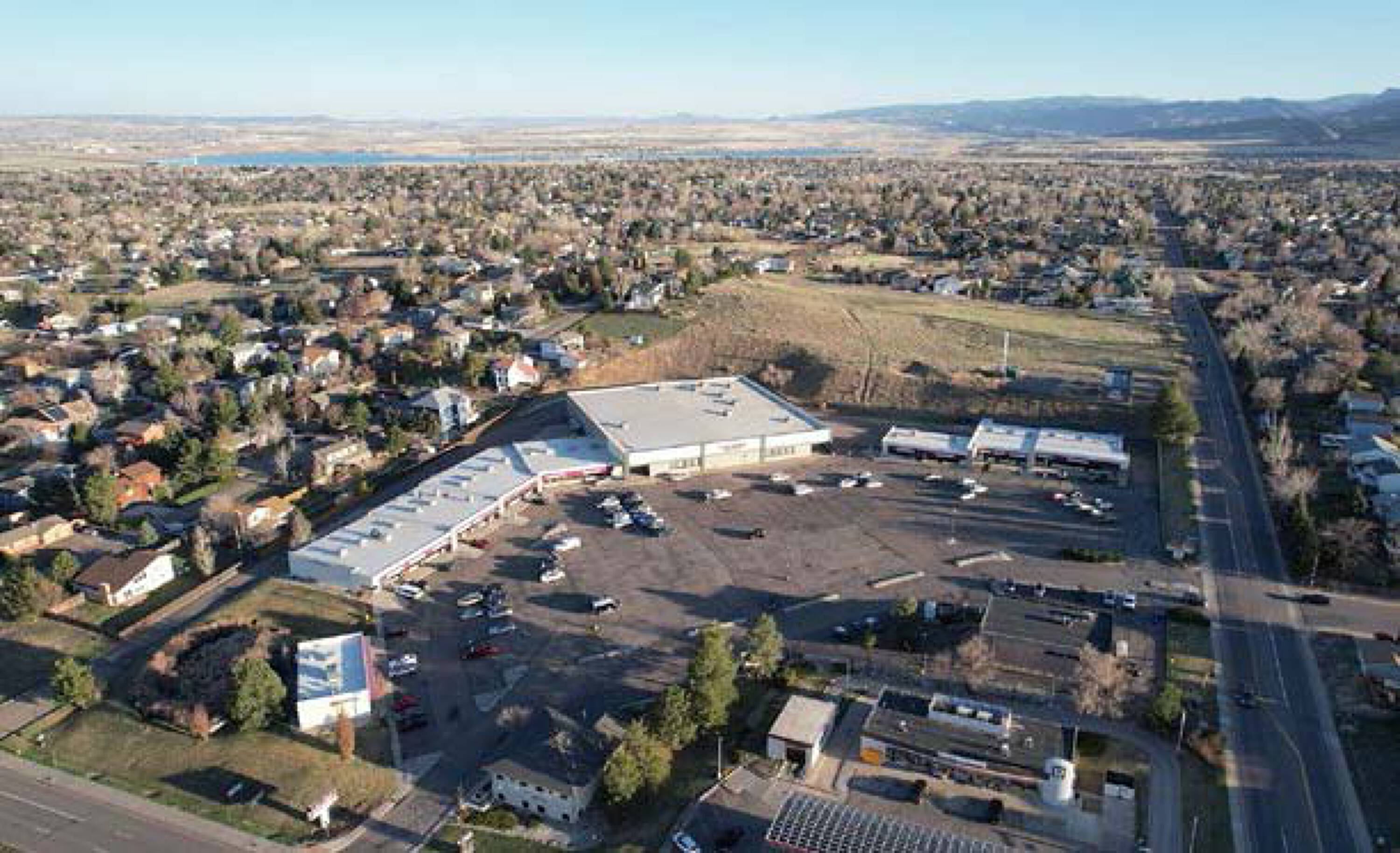 9012 W KEN CARYL AVE Littleton CO 80128-6513 APN: 59-341-06-012 | Crexi.com