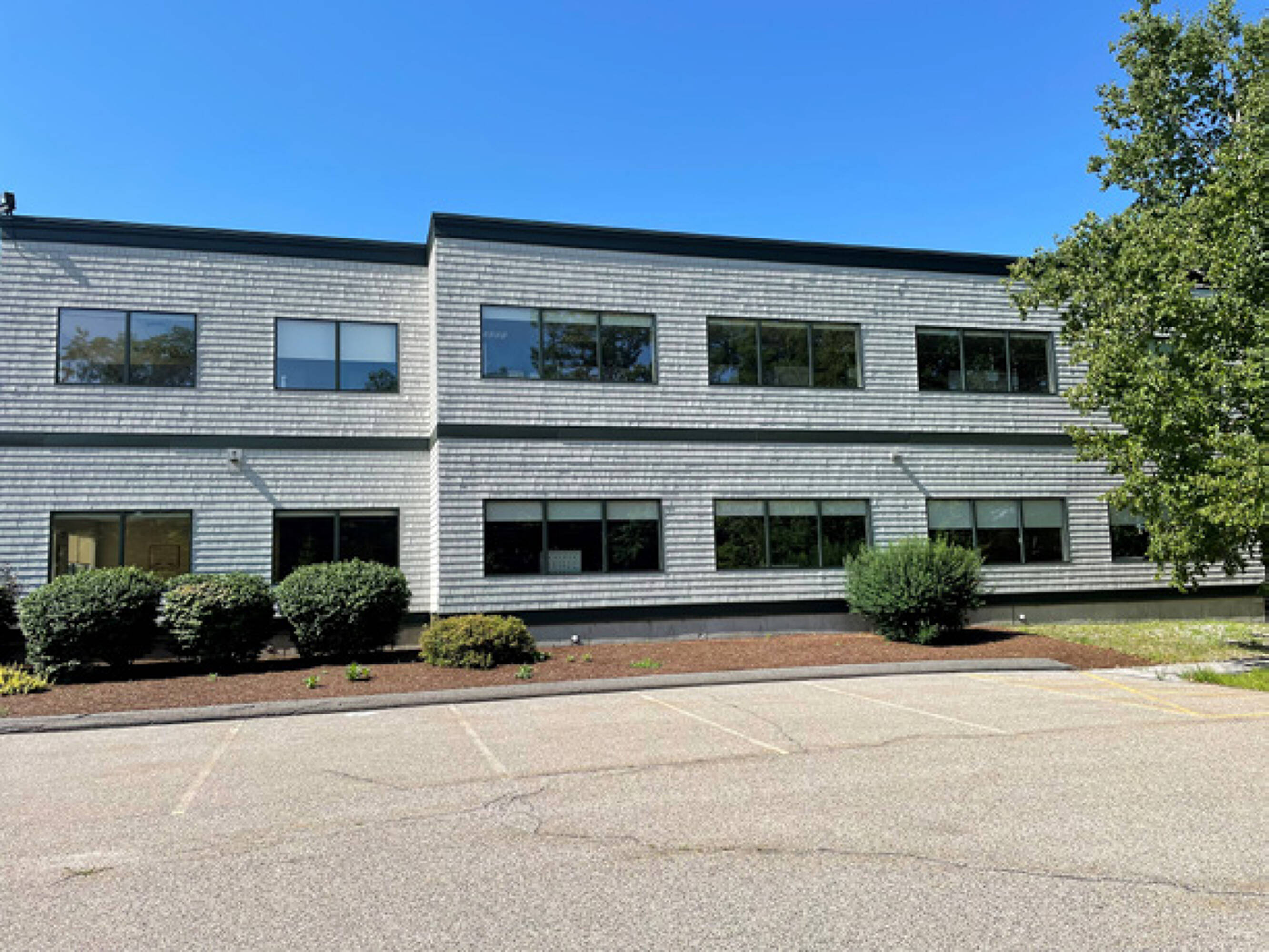 Two Stonewood Dr, Freeport, ME 04032 | Crexi.com