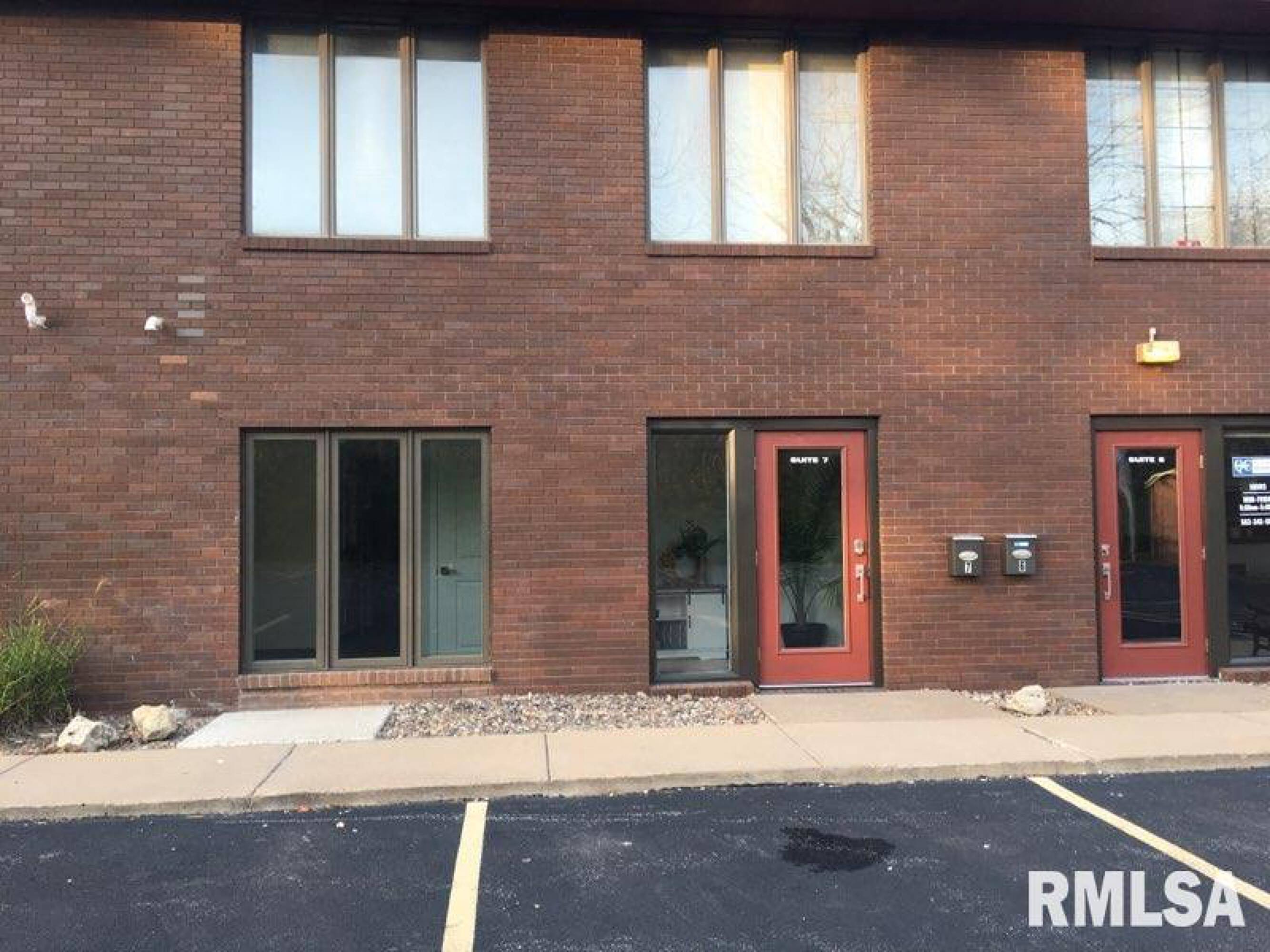 2395 TECH Drive #Suite #7, Bettendorf, IA 52722 | Crexi.com