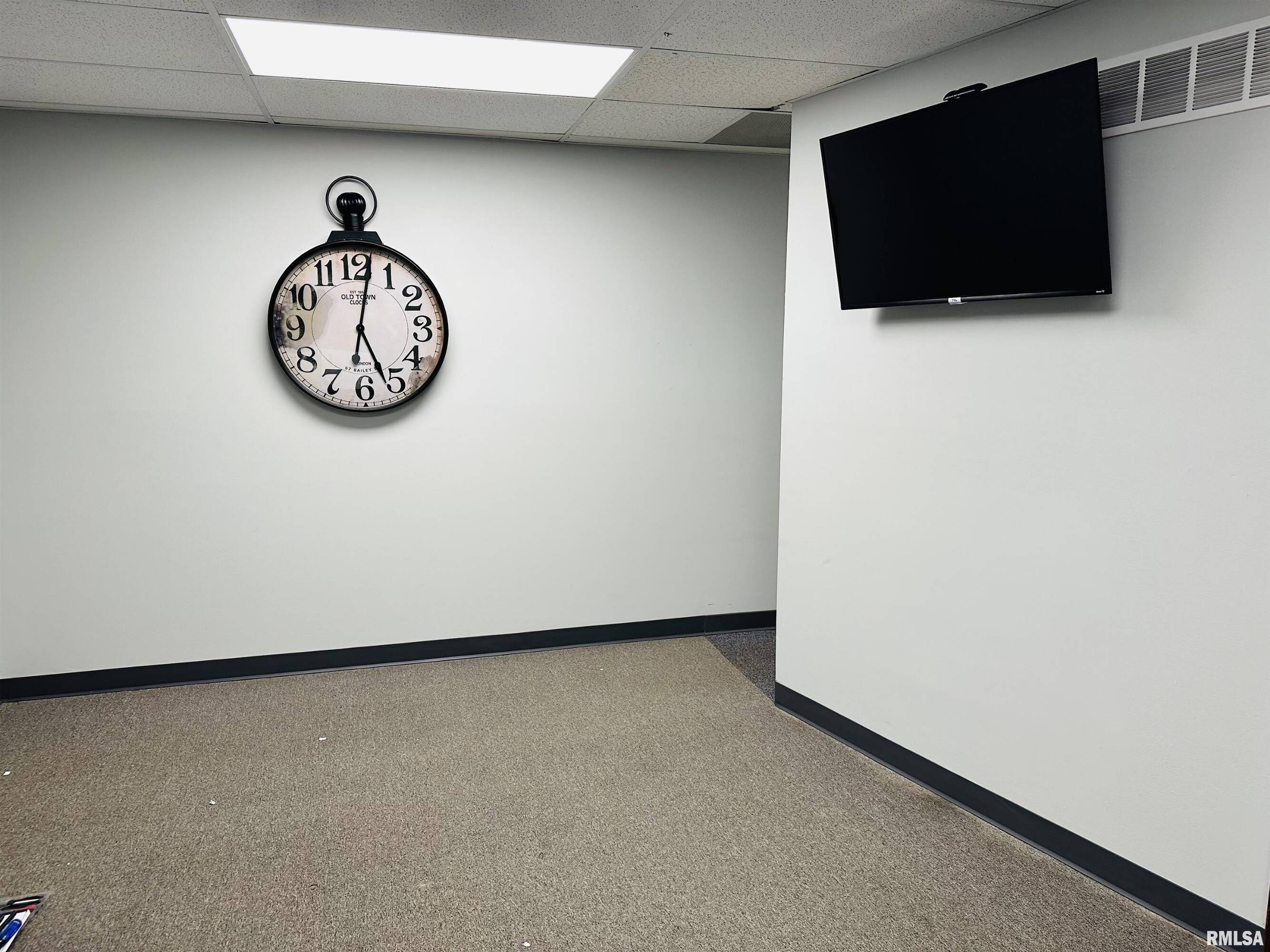 2395 TECH Drive #Suite #7, Bettendorf, IA 52722 | Crexi.com