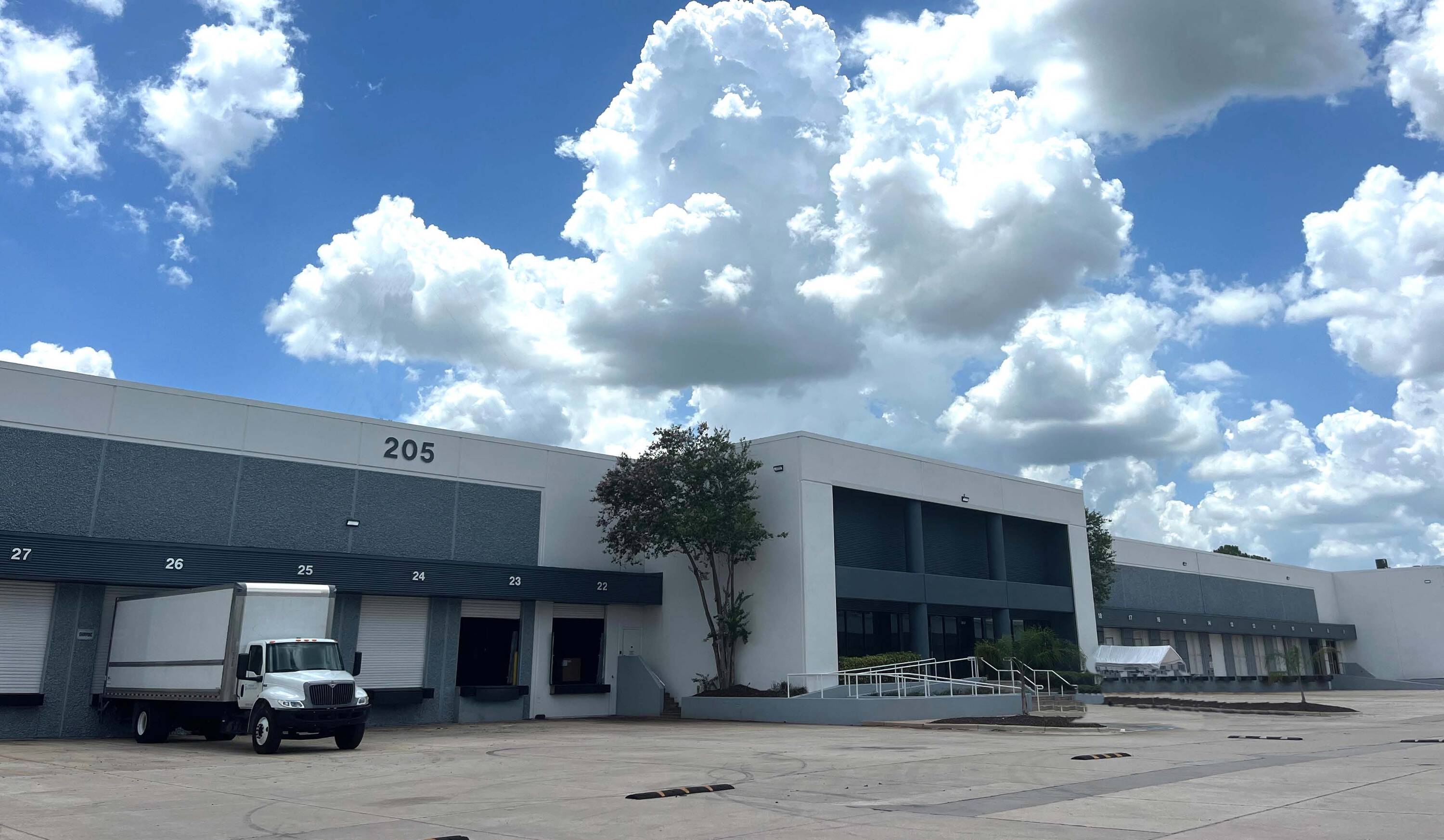 201 KELSEY LN Tampa FL 33619-4310 APN: 44495.0000 | Crexi.com