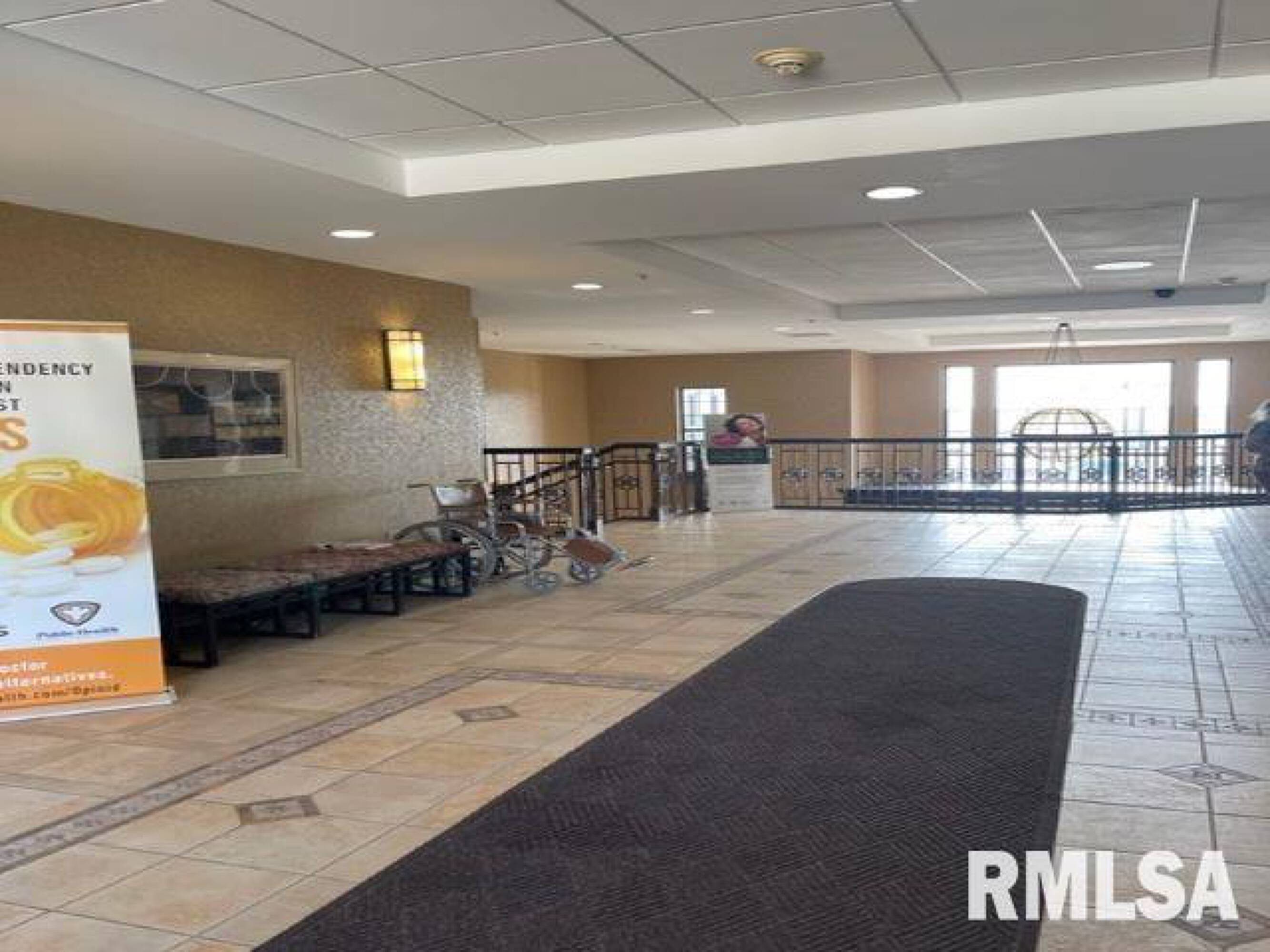 615 VALLEY VIEW Drive, Moline, IL 61265 | Crexi.com