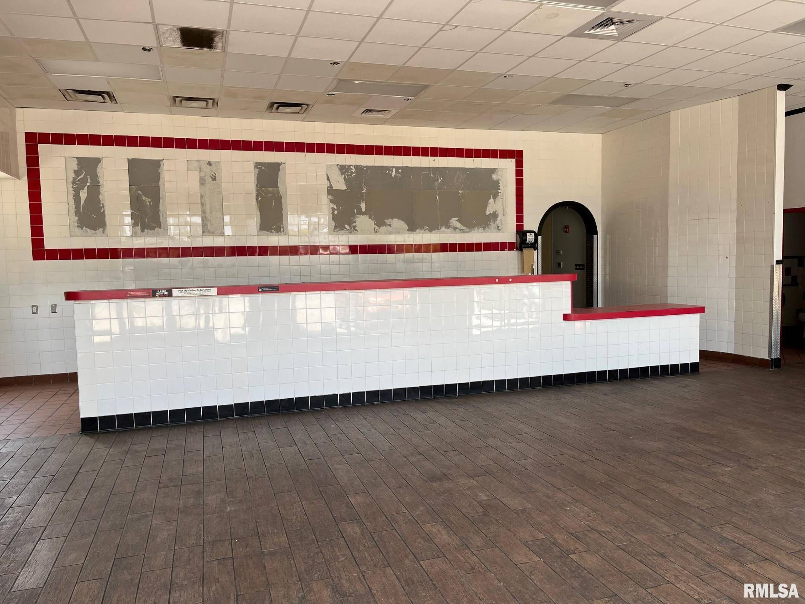 1800 N DIVISION Street #A, Davenport, IA 52804 | Crexi.com