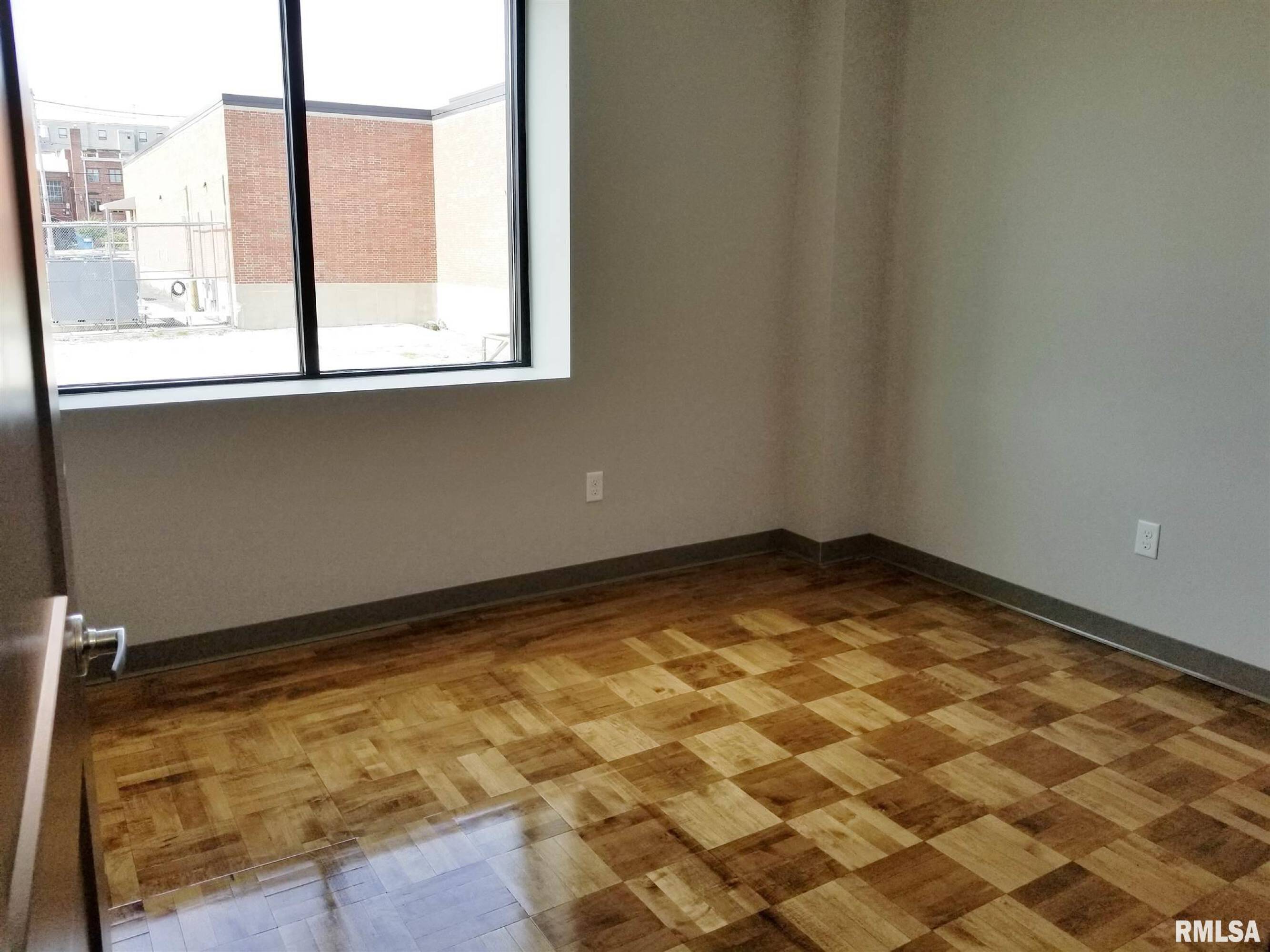 800 BROADWAY Street, Mt Vernon, IL 62864 | Crexi.com