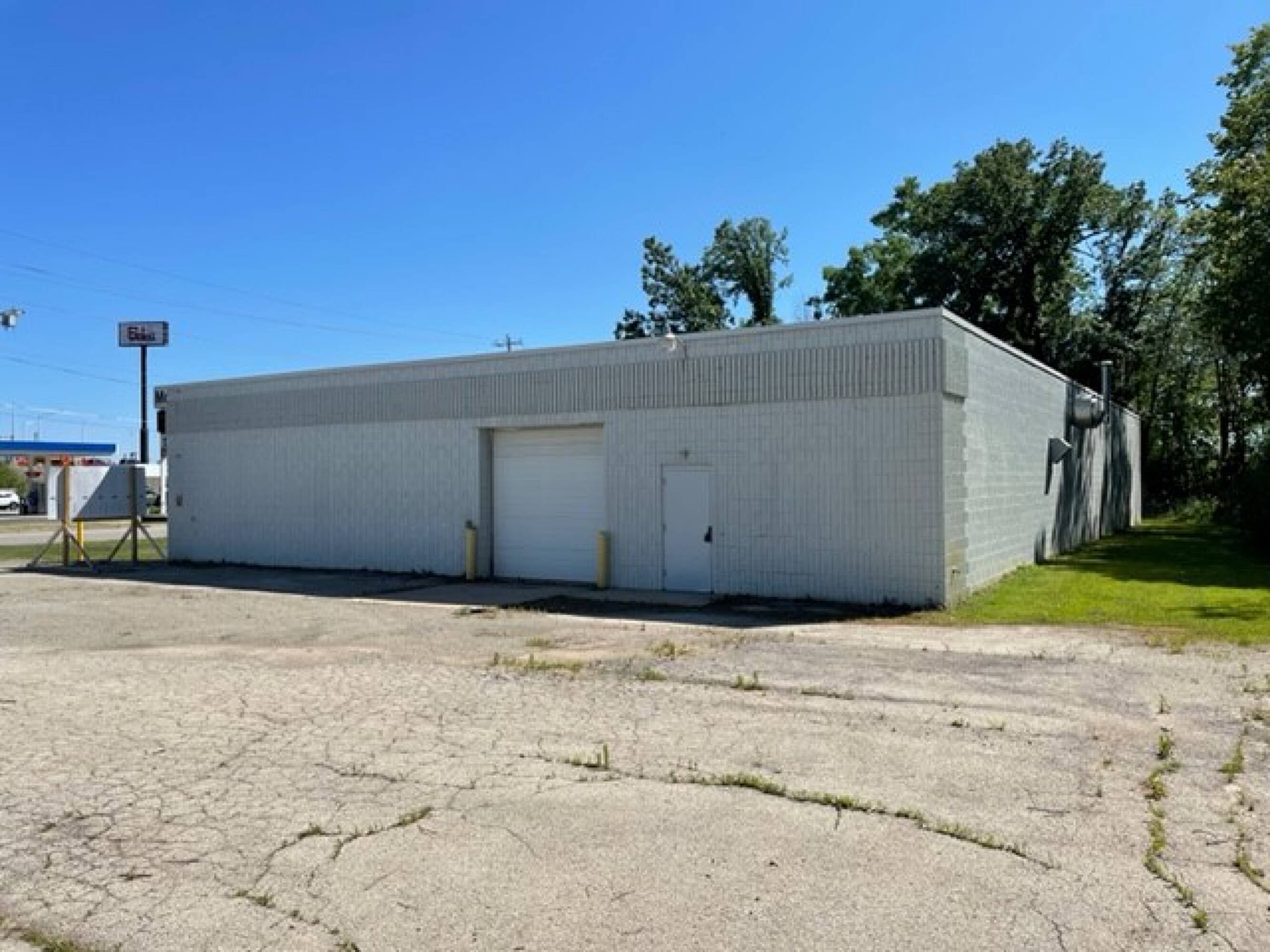 1331 Gillingham Rd, Neenah, WI 54956 | Crexi.com