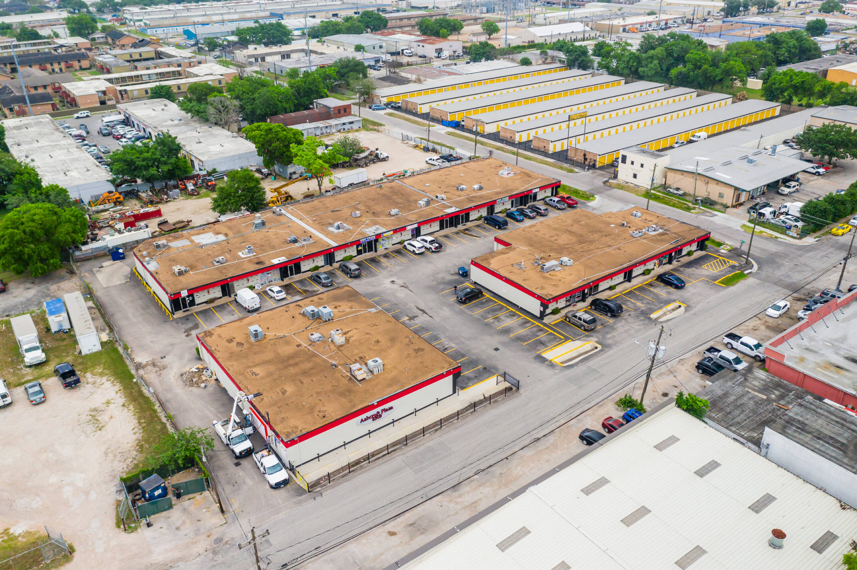 6909 Ashcroft Dr, Houston, TX 77081 | Crexi.com