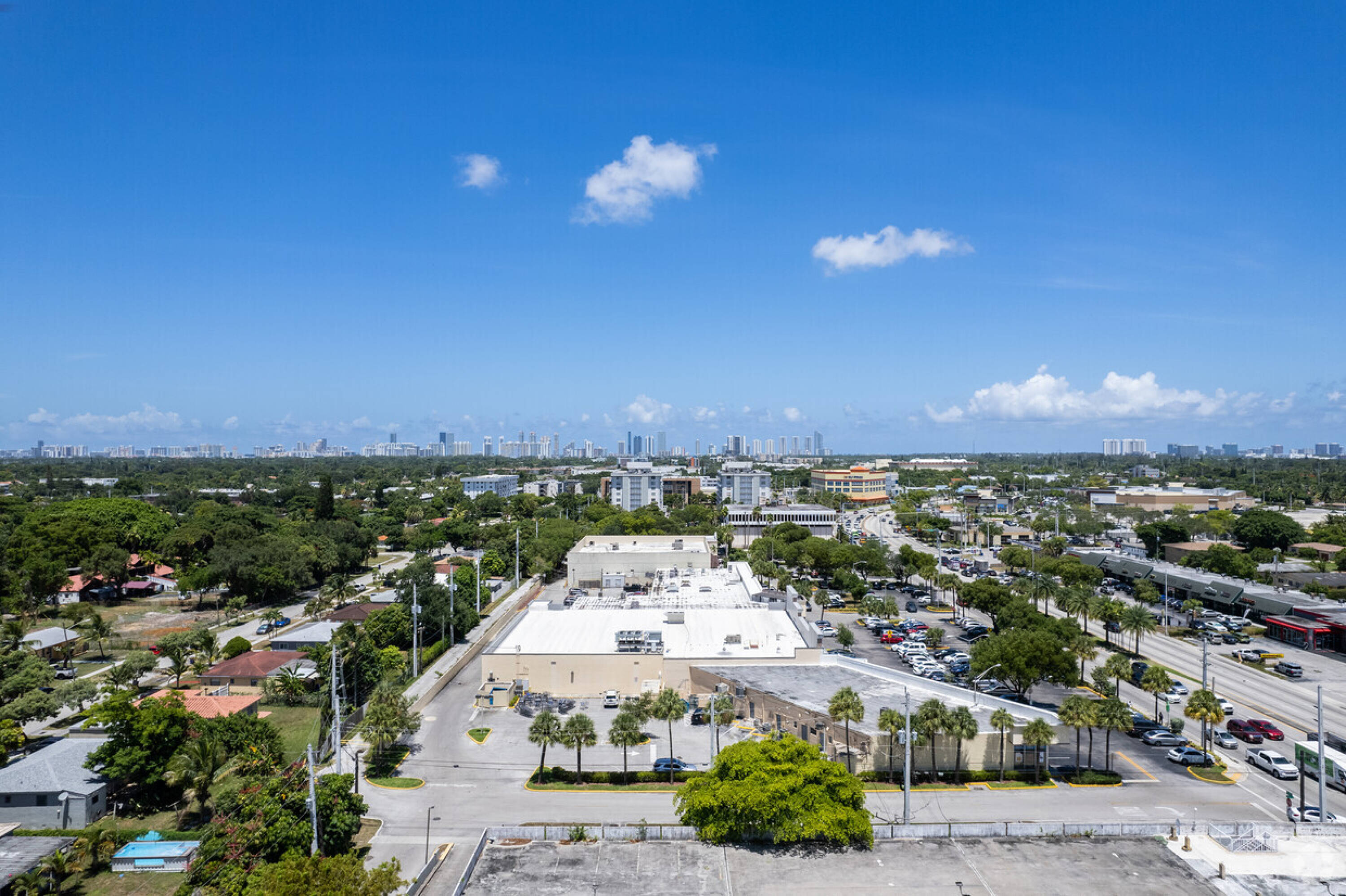 705 NE 167th St, Miami, FL 33162 | Crexi.com