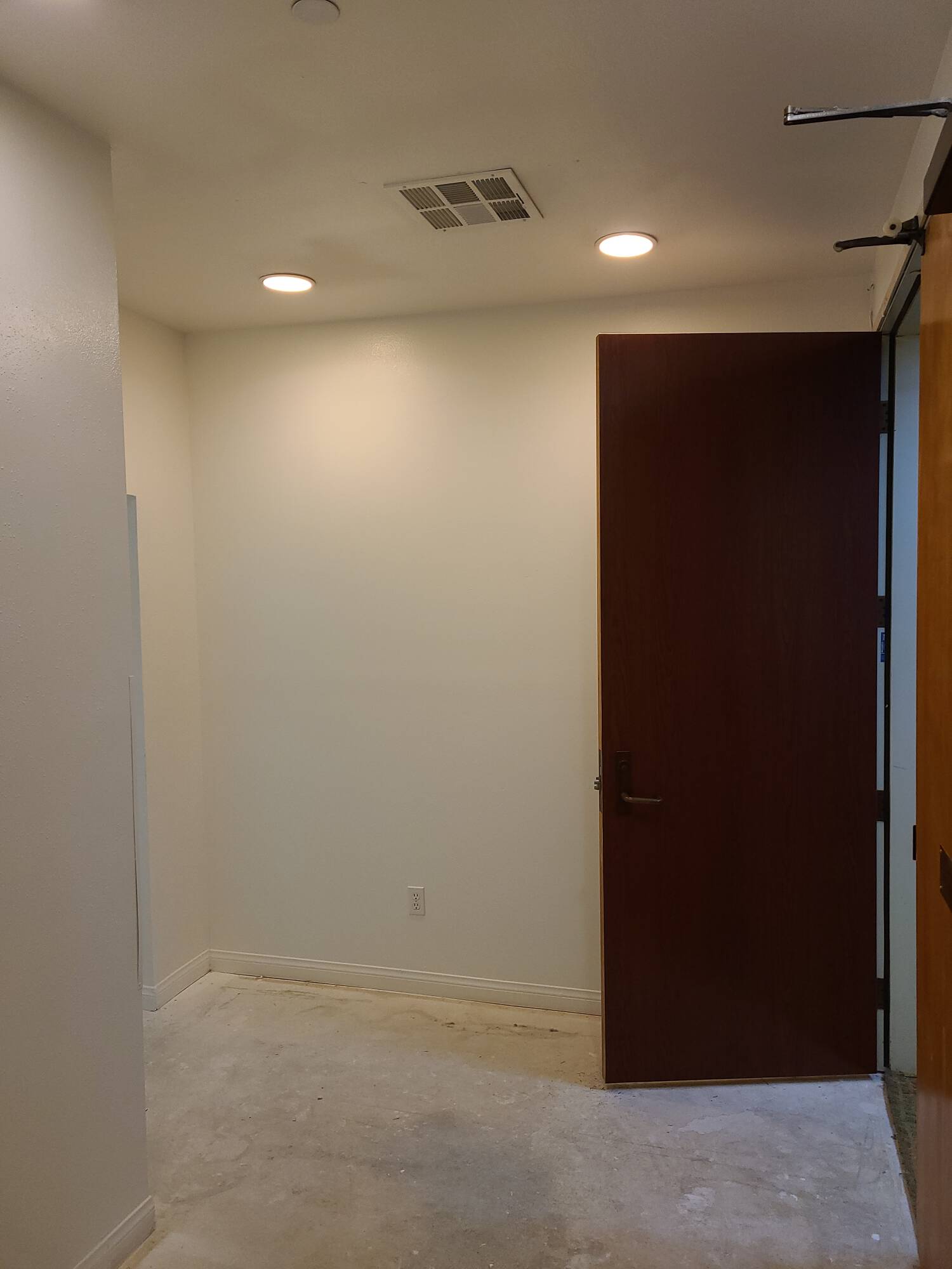 1426 AVIATION BLVD Redondo Beach CA 90278-4002 APN: 4162-005-041 ...