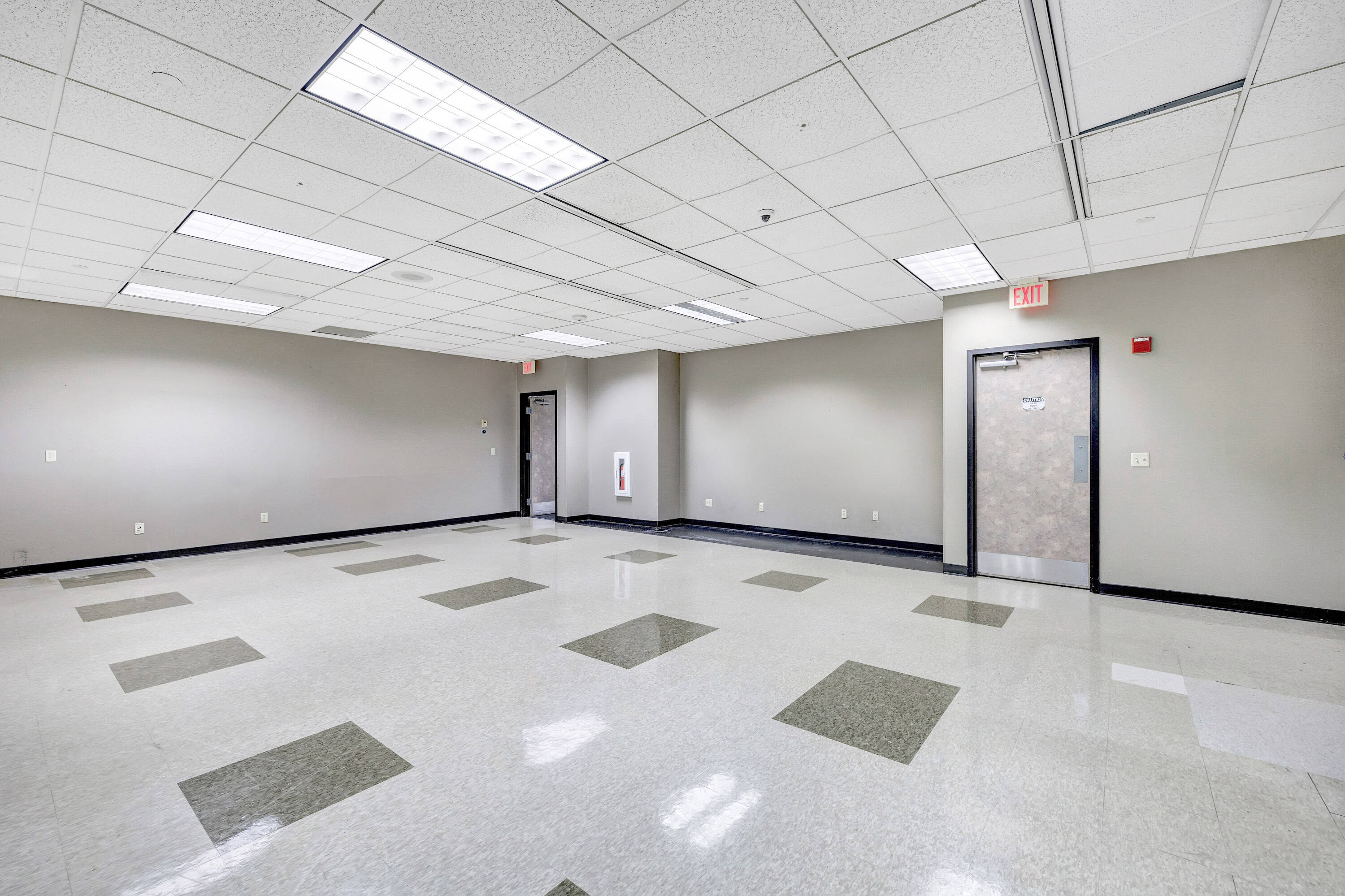 100 W College Ave, Appleton, WI 54911 | Crexi.com